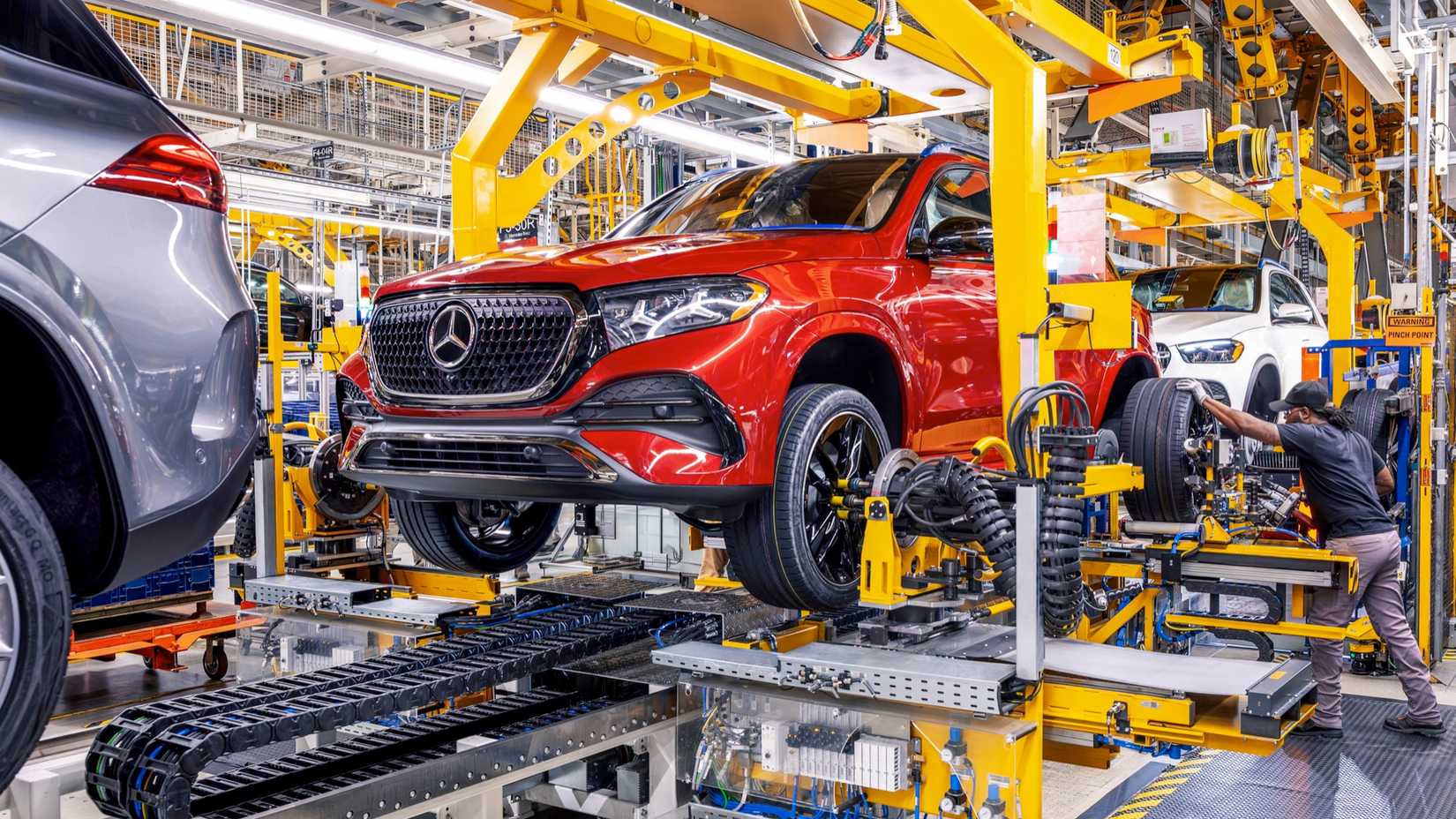 US Crackdown On Chinese Cars Could Kill Mercedes-Benz In America