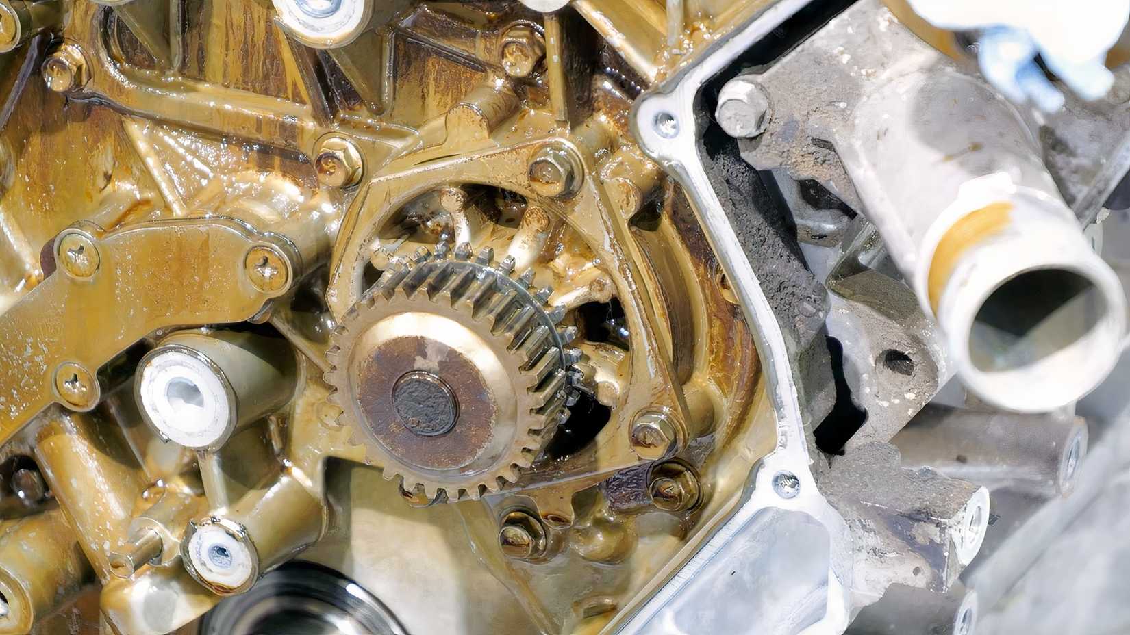 Nissan's Newest V6 Truck Engine Has A Fatal Flaw: 'The Bean Counters ...