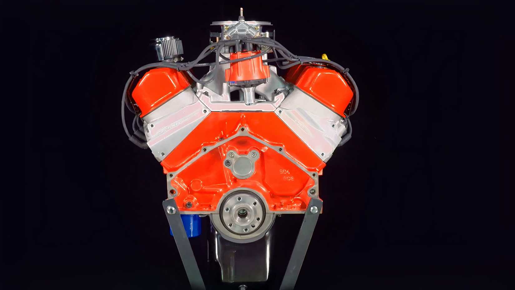 Chevy’s 572 Big Block Crate Engine Is Street-Legal Insanity