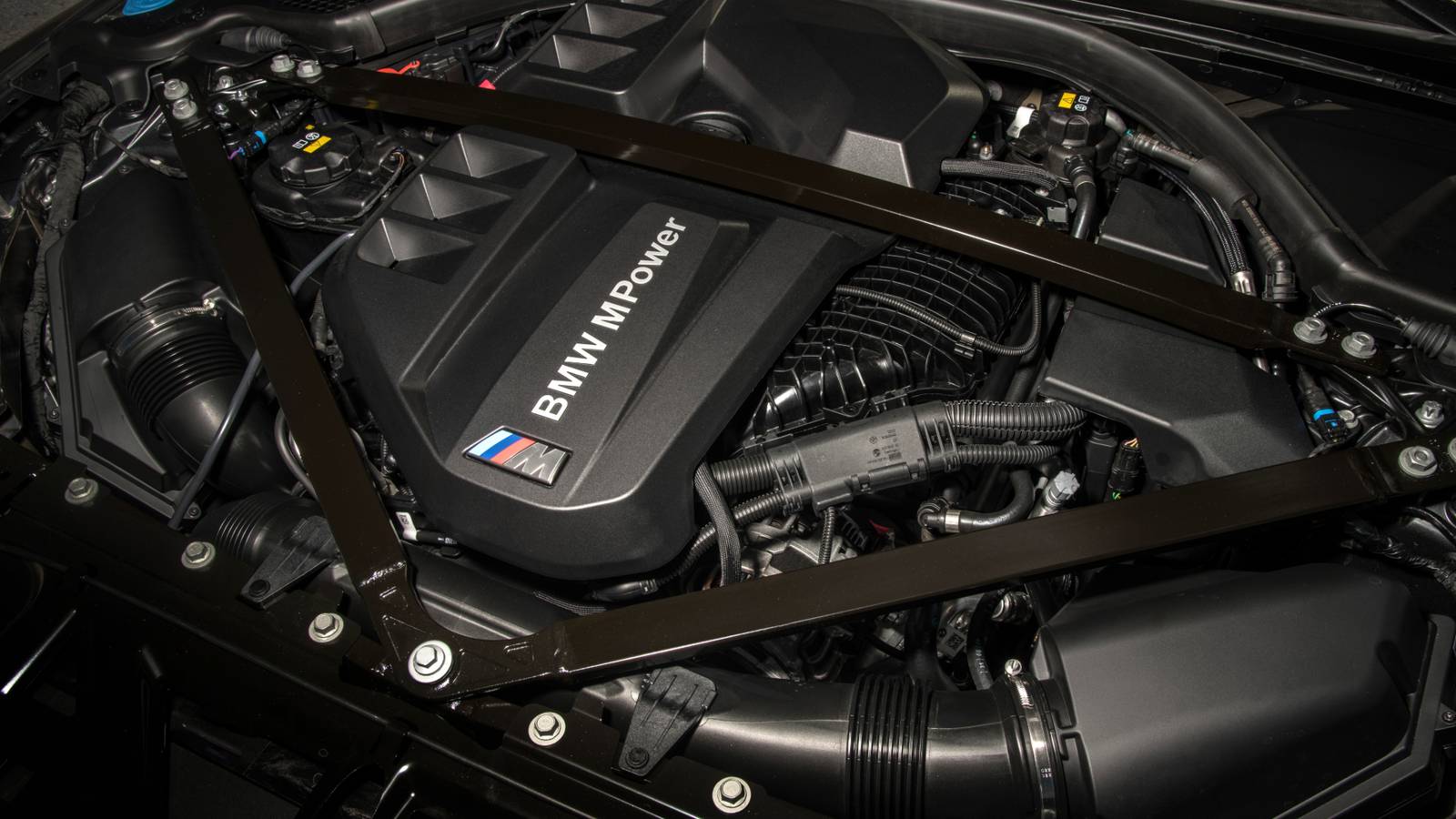 BMW's Latest M Ignite Tech Is A Non-Hybrid Upgrade For The Fans