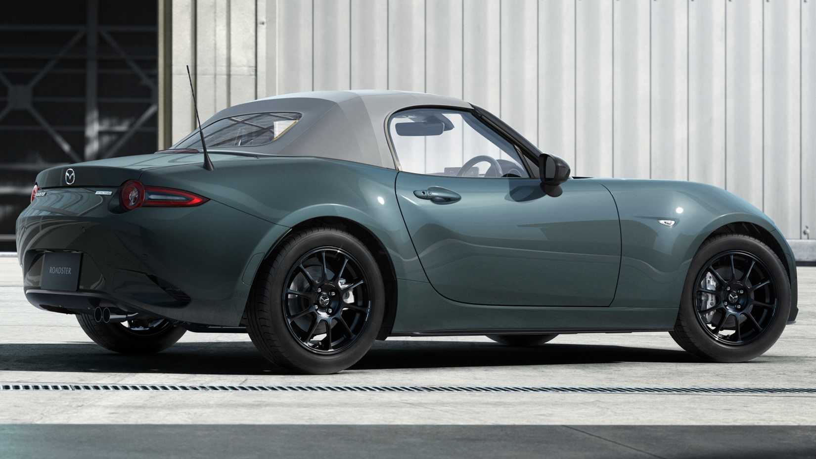 Mazda Miata Is Finally Going Green, But It's Not The Shade We Want