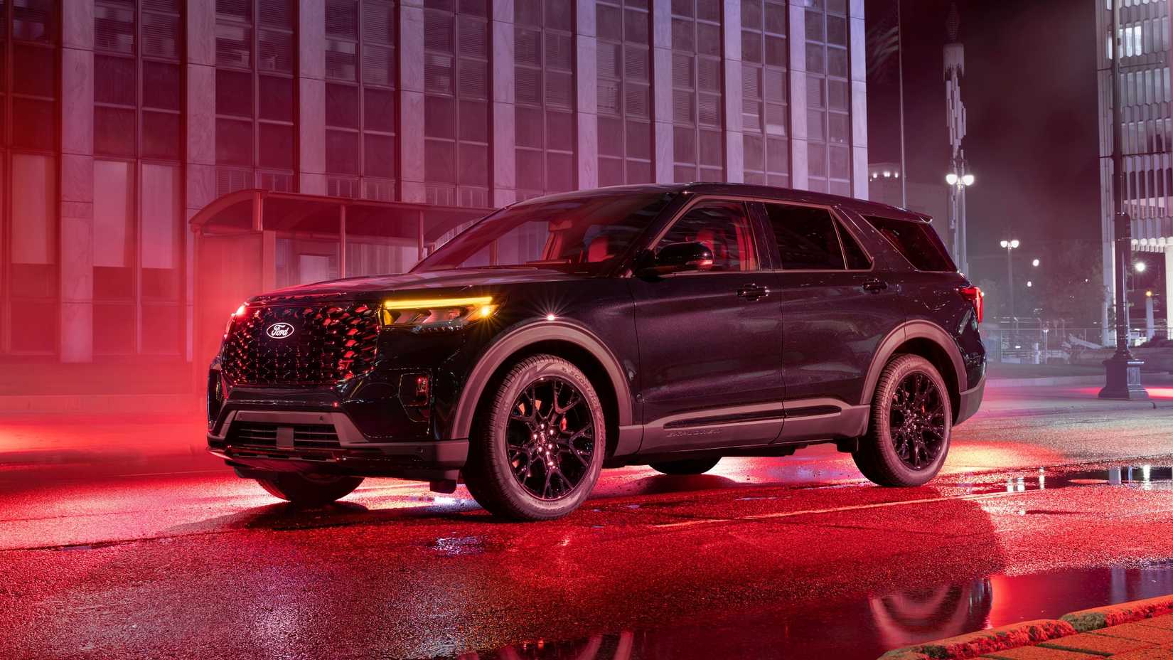 Ford Explorer ST Owners Really Want A V8 To Battle The Durango