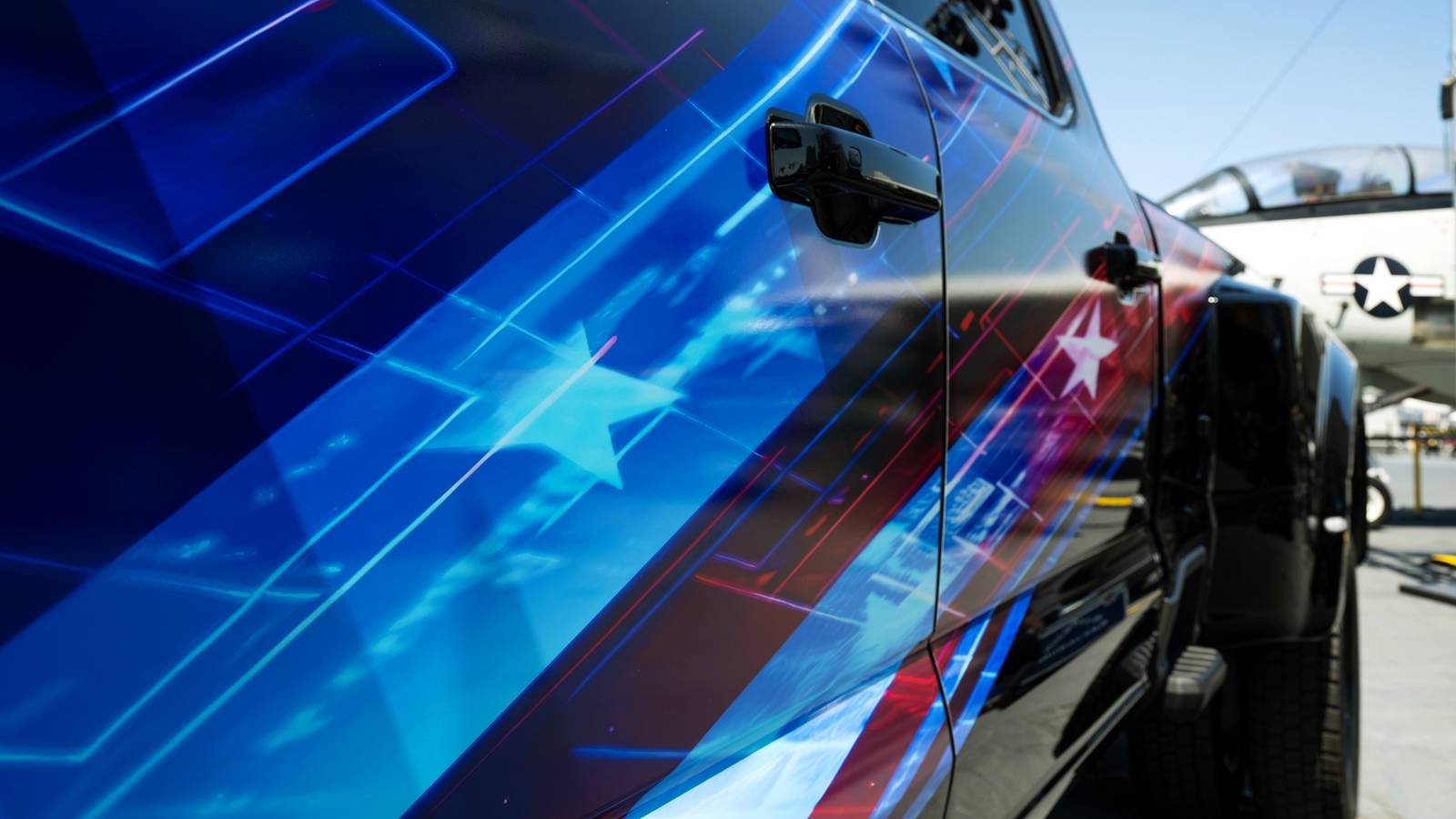 Ford Custom Garage builds a Super Duty for the extremely patriotic ...