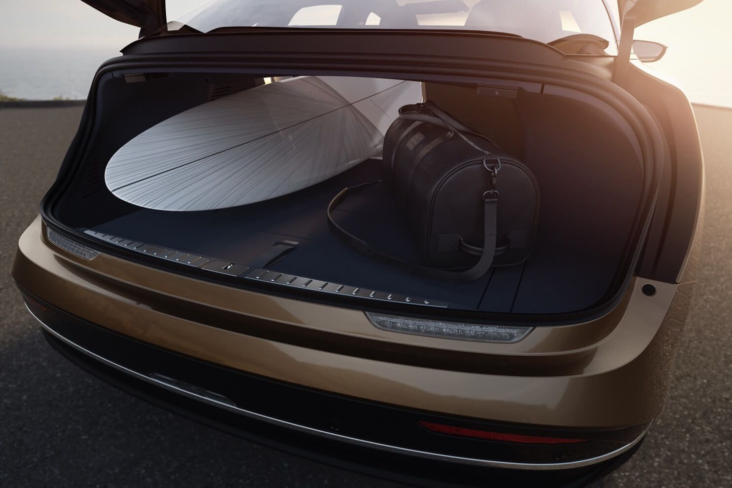 2025 Lucid Air Photos Interior CarBuzz