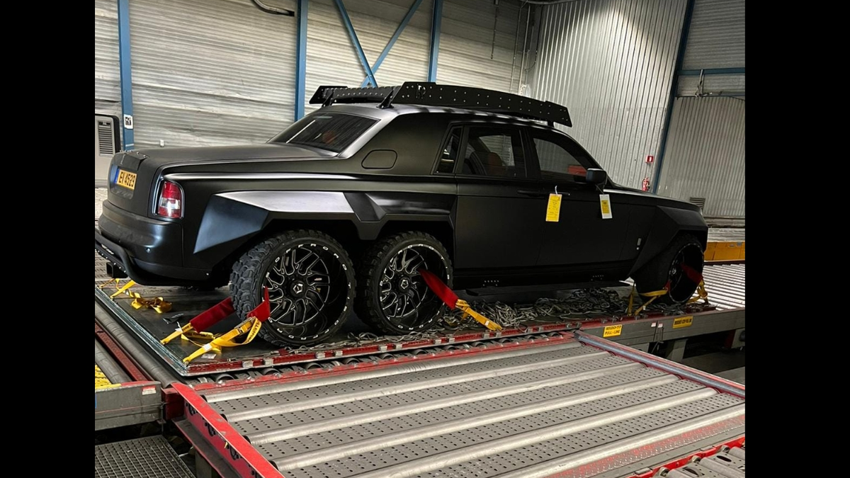 Six-Wheel Off-Road Rolls-Royce Is The Wildest Build You'll See Today