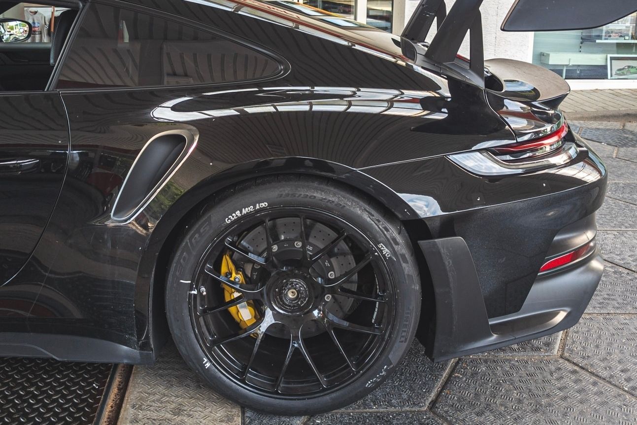 New Porsche 911 GT3 RS Coming With Bespoke Pirelli Tires
