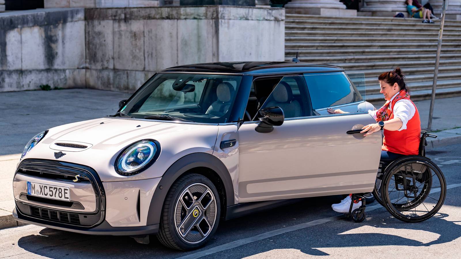 Mini Cooper Electric Gets Disability-Friendly Hand Controls