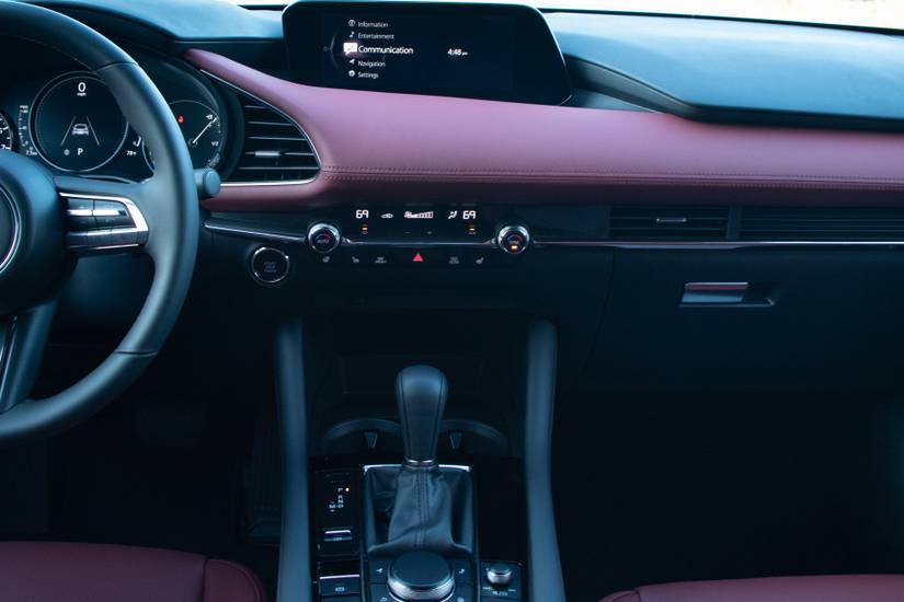 Mazda's Touchscreen-Free Infotainment System Is The Best