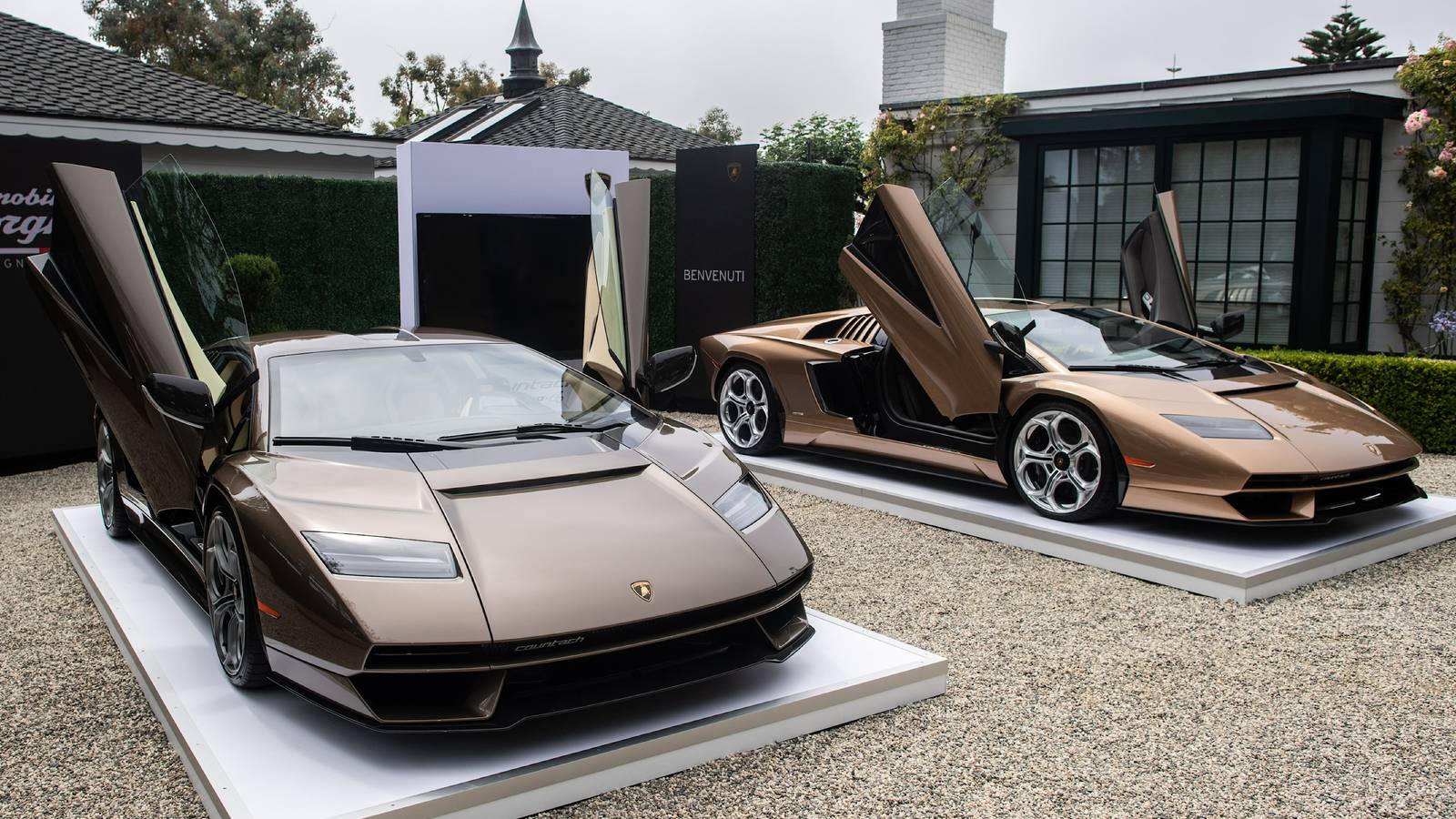 First Lamborghini Countach LPI 800-4s Arrive In America