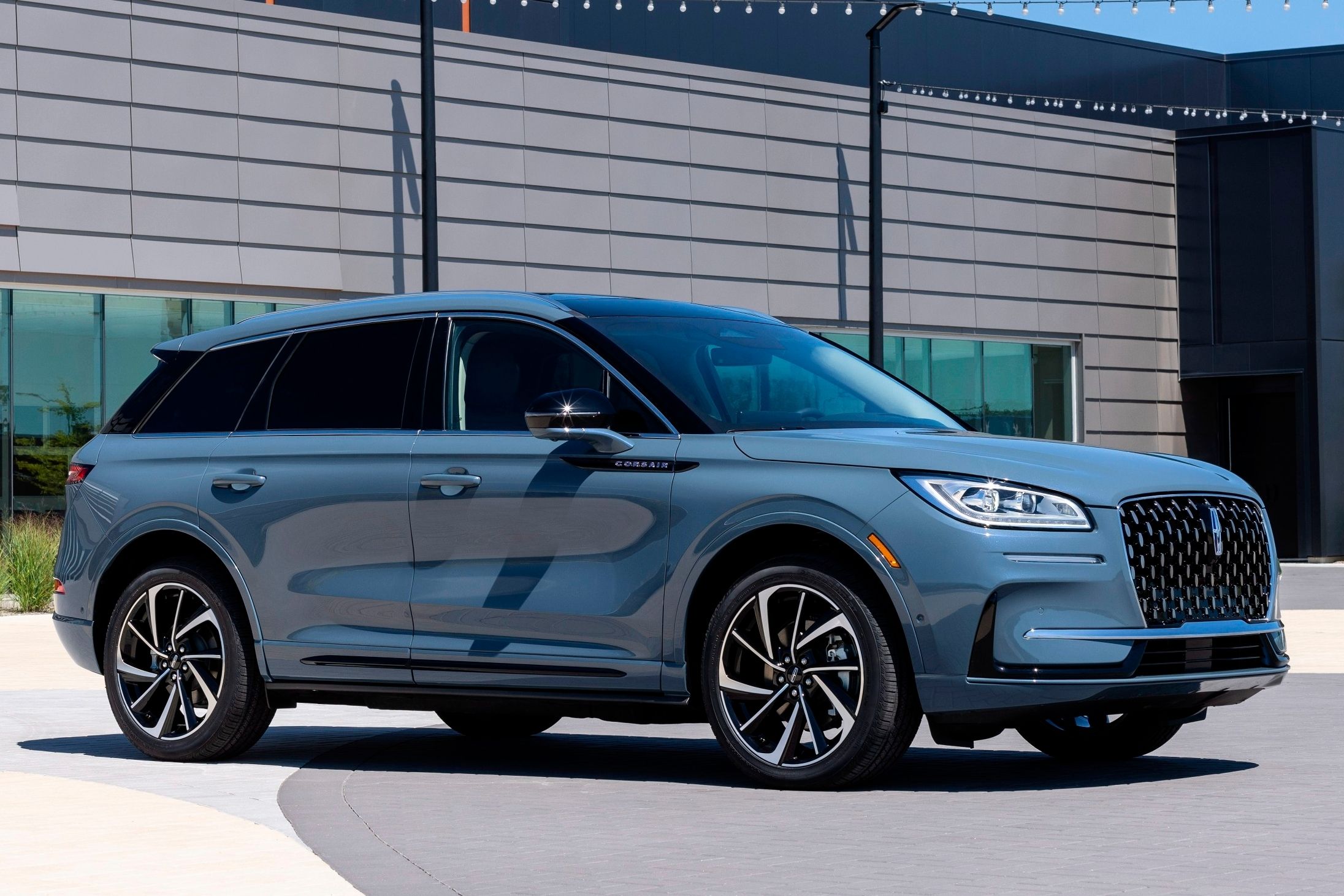 2024 Lincoln Corsair Hybrid Review CarBuzz