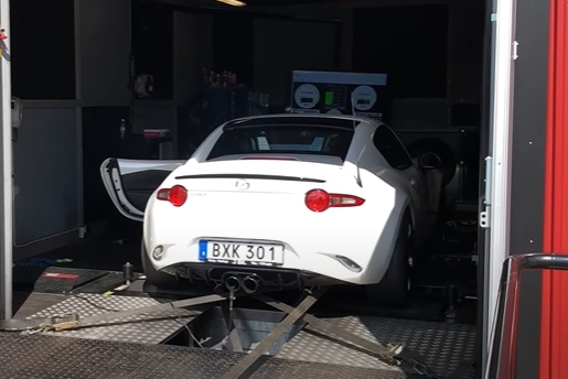 Watch A 500-HP V8-Powered Mazda MX-5 Disintegrate At 178 MPH