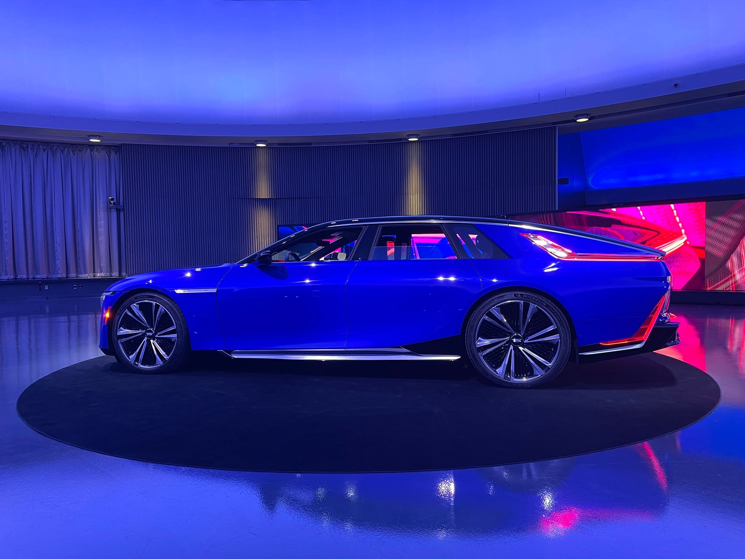 2024 Cadillac Celestiq Debuts With 600 HP, 300-Mile Range And Rolls ...