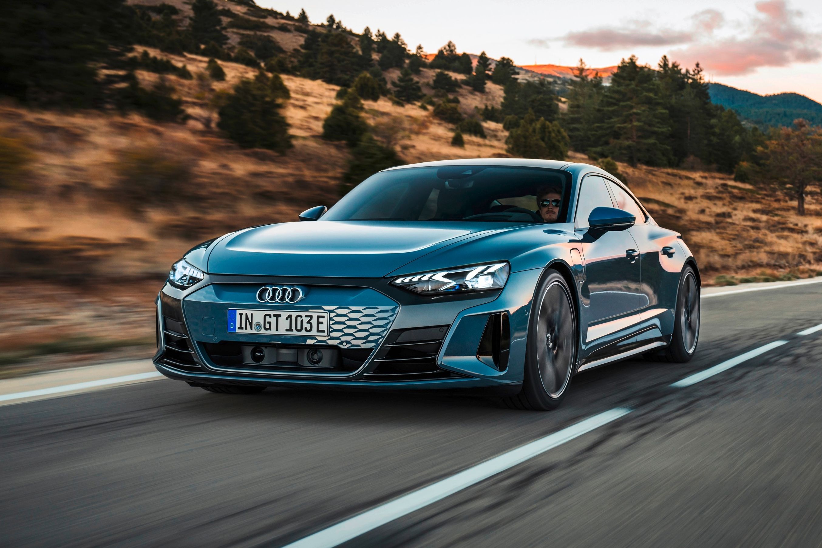 Audi e tron gt base price store