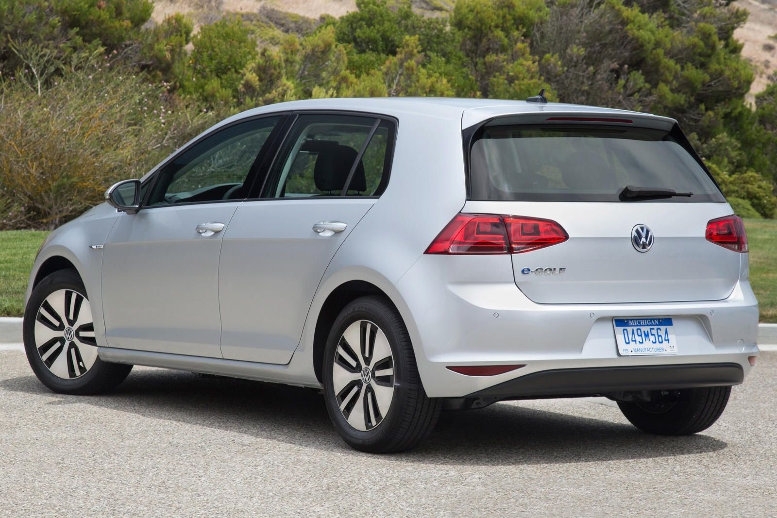 OFFICIAL: Next-Generation Volkswagen Golf Is Going Electric