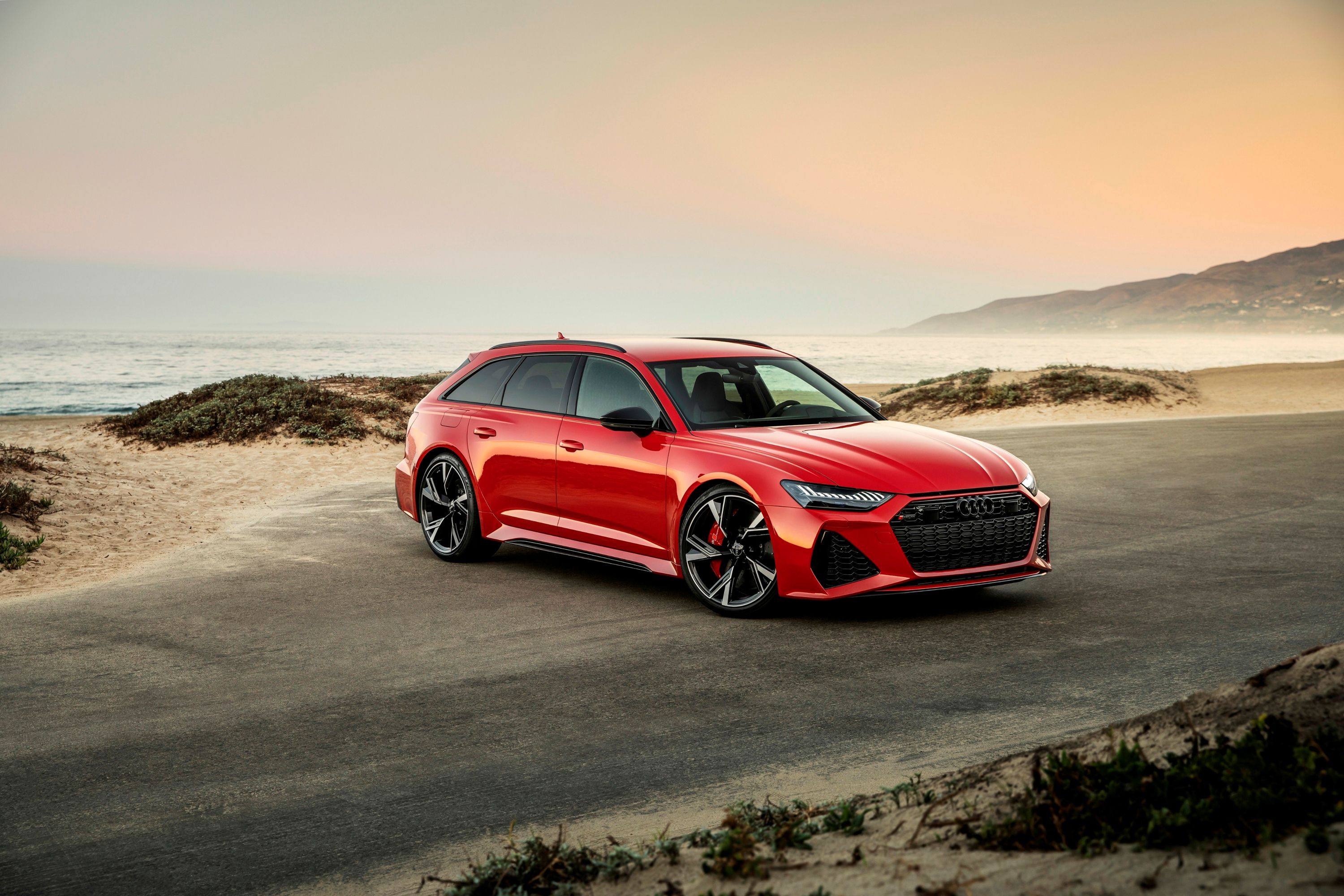 2025 Audi RS6 Avant Pricing, Photos & Specs