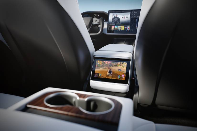 tesla interior screen size