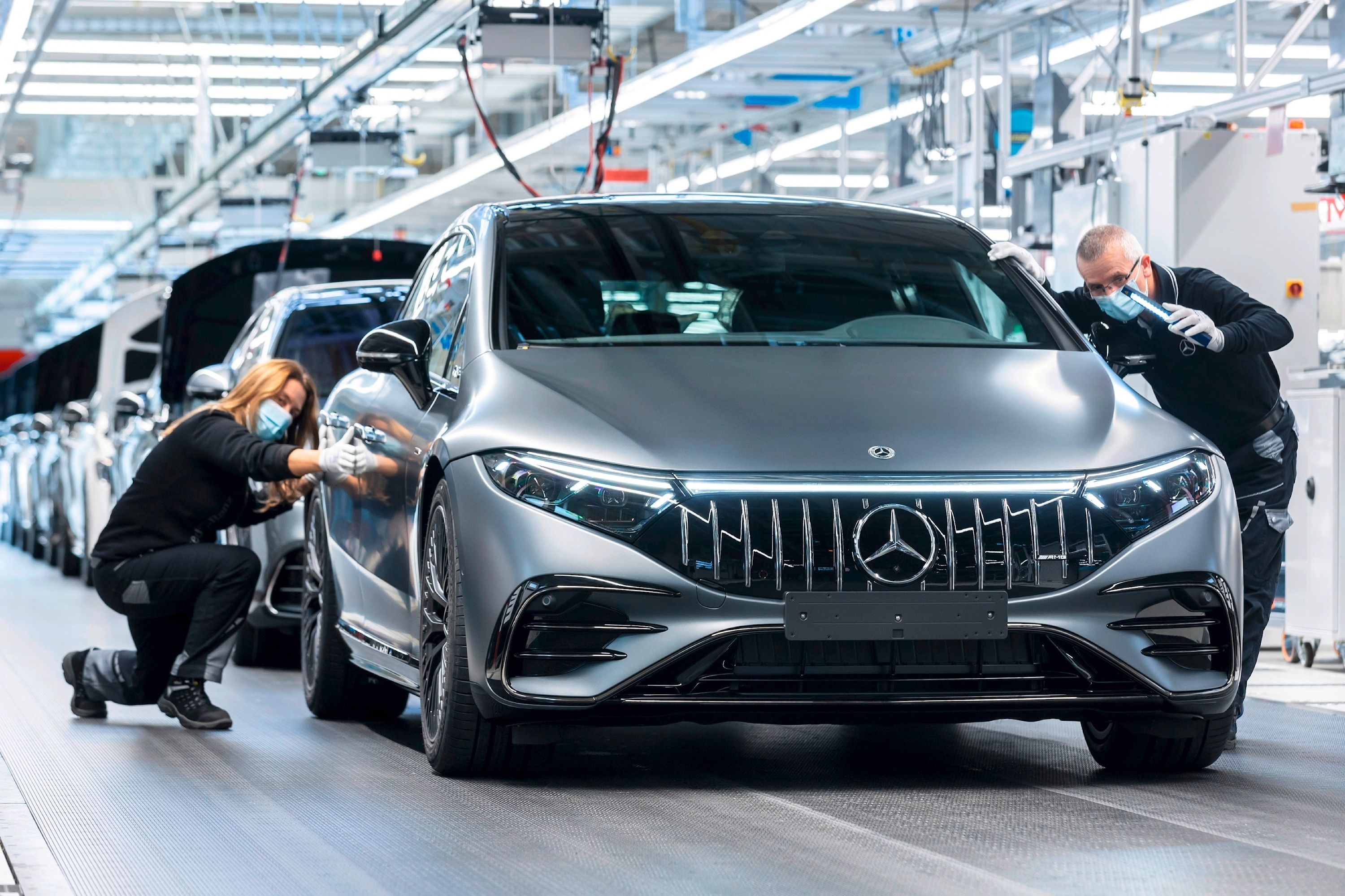 Mercedes-Benz To Spend $1 Billion On New EV Manufacturing Plants