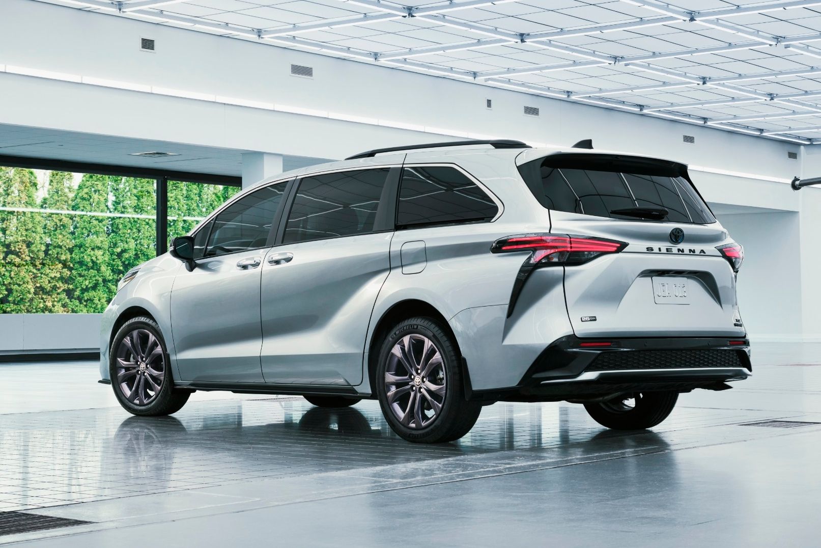 2024 Toyota Sienna Exterior Photos