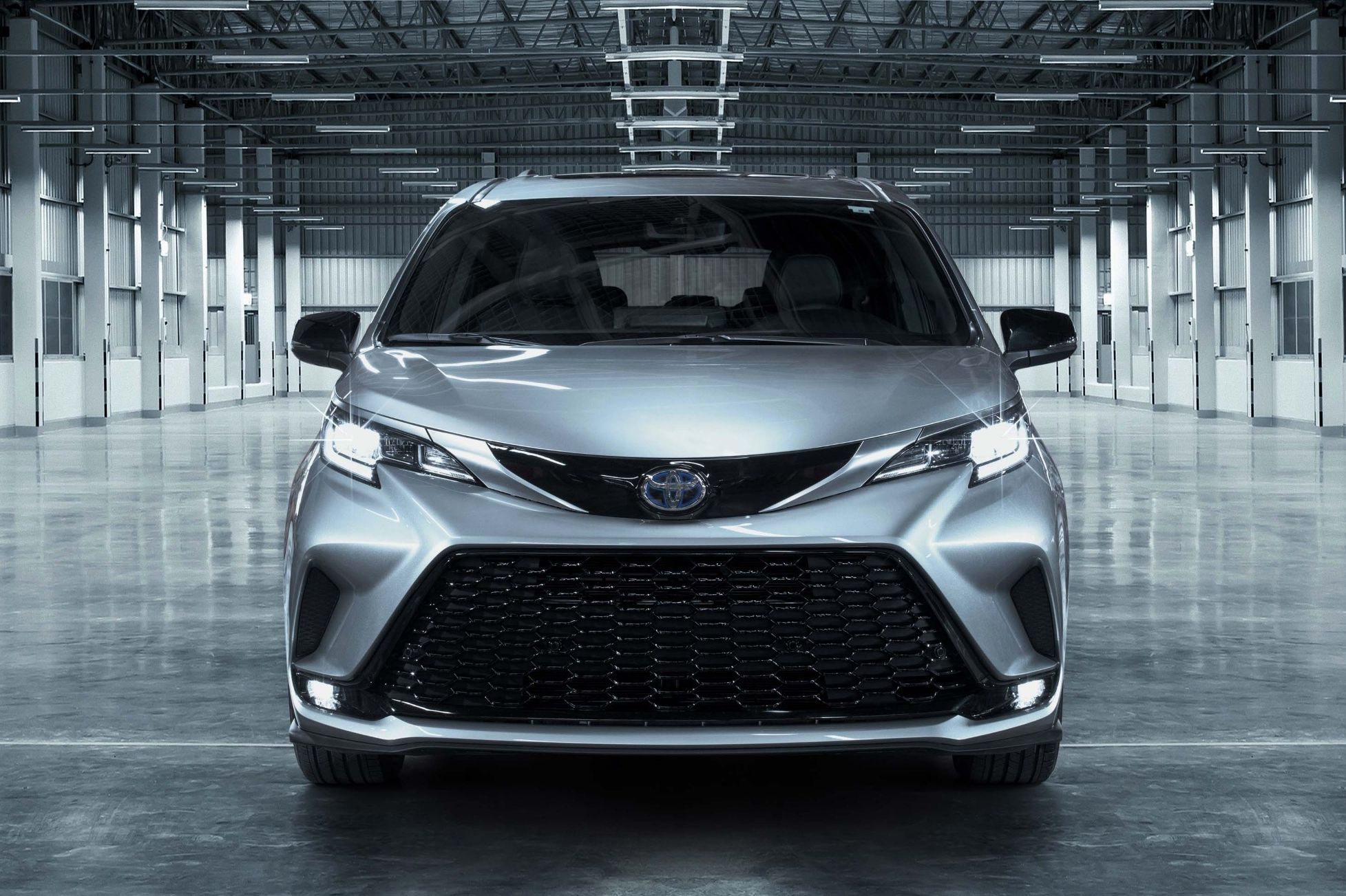2024 Toyota Sienna Exterior Photos