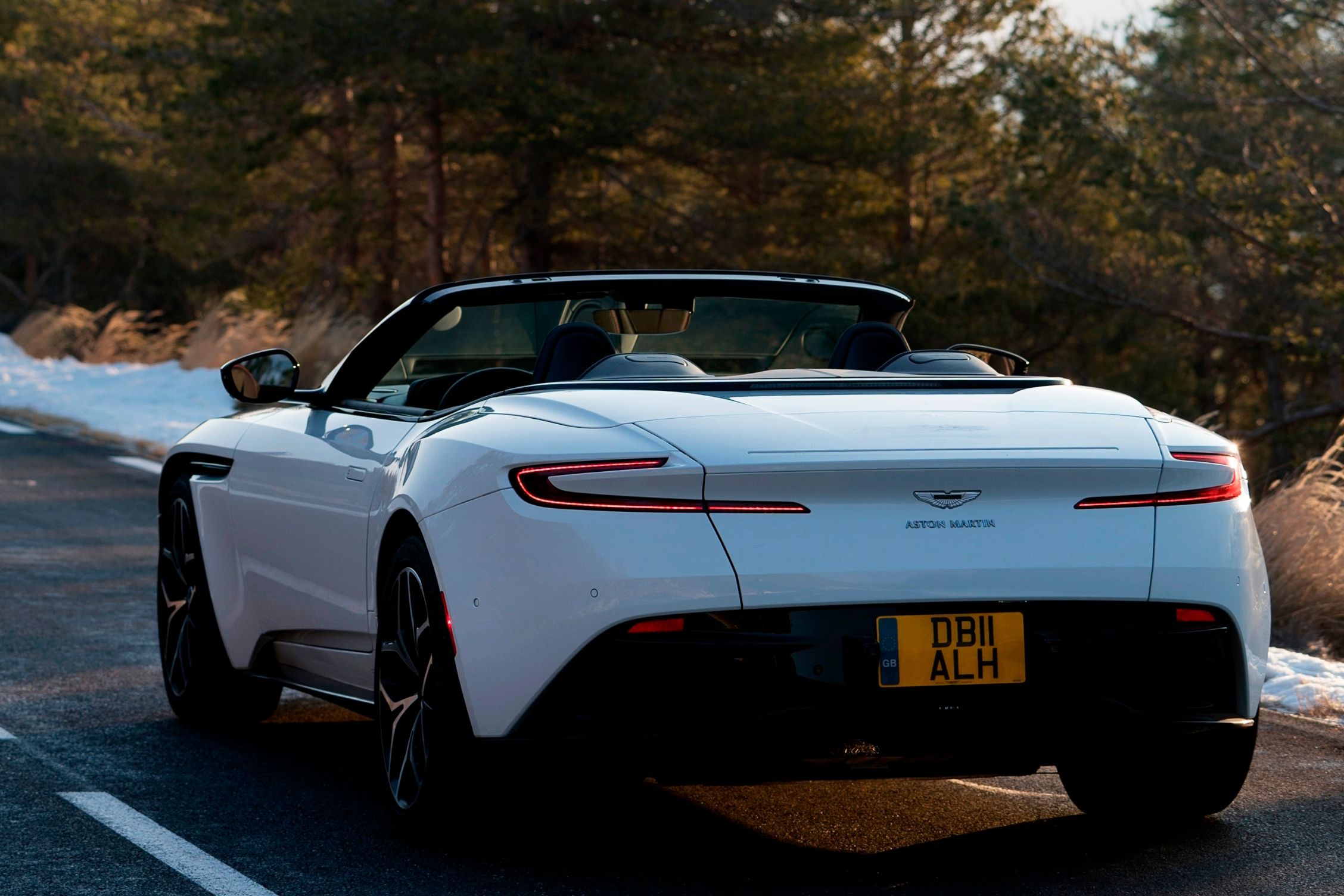 2022 Aston Martin DB11 Volante Pricing, Photos & Specs