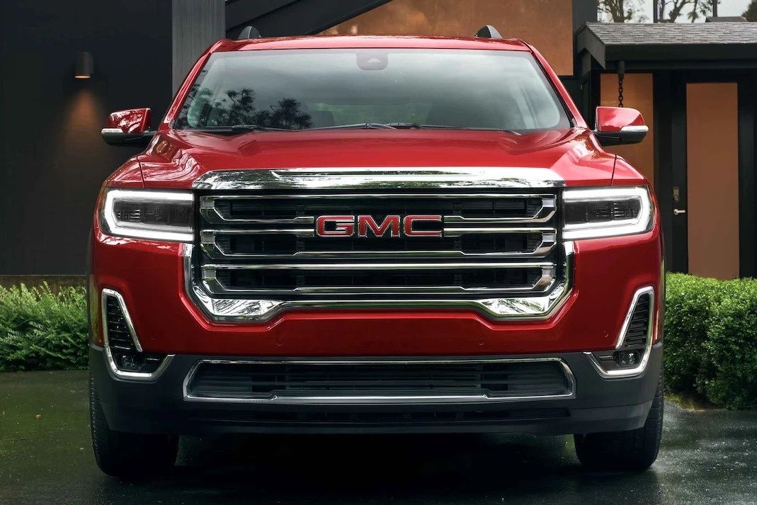 GMC Acadia To Grow Into Three-Row SUV For Next Generation