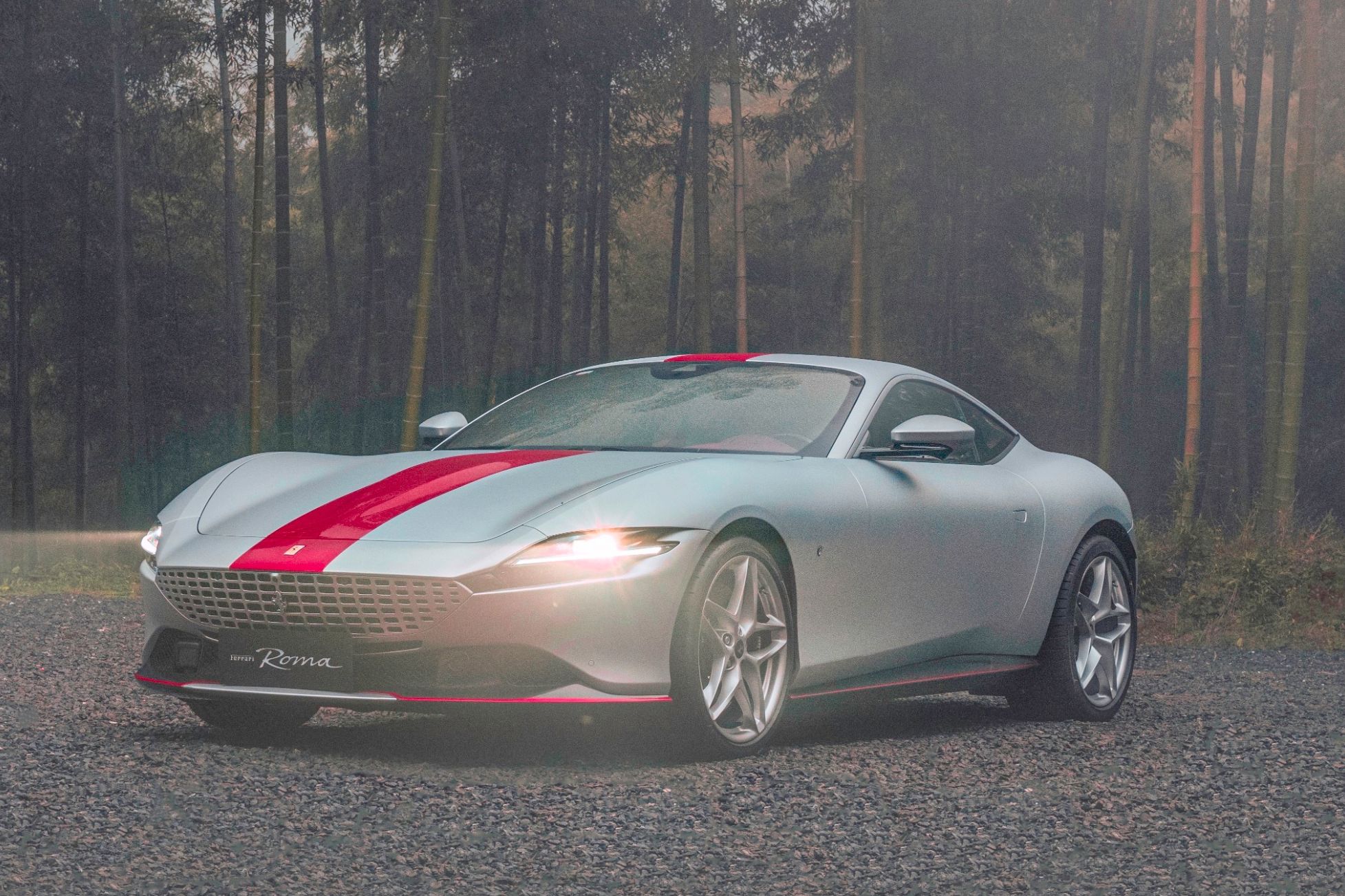 One-Off Ferrari Roma Celebrates 30 Years In China