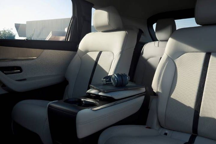 Best 4x4 And AWD SUVs With 3rd-Row Seating