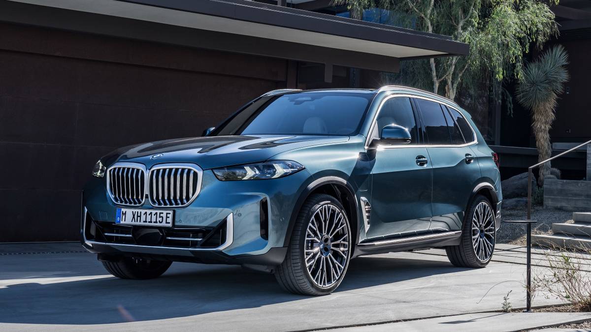 2025 BMW X5 Pricing, Photos & Specs