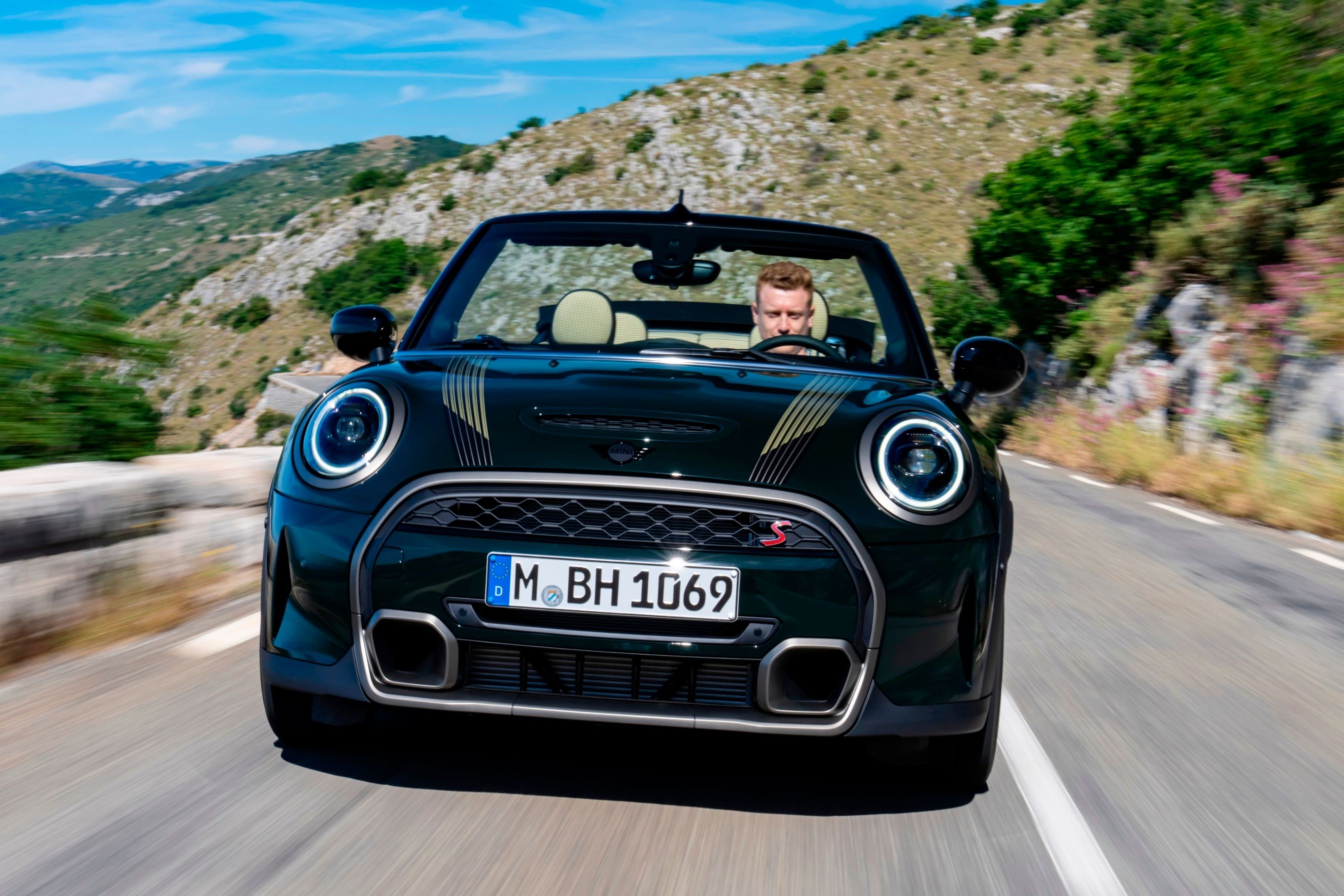 Rejoice! Mini Bringing Back The Manual On Four New Models