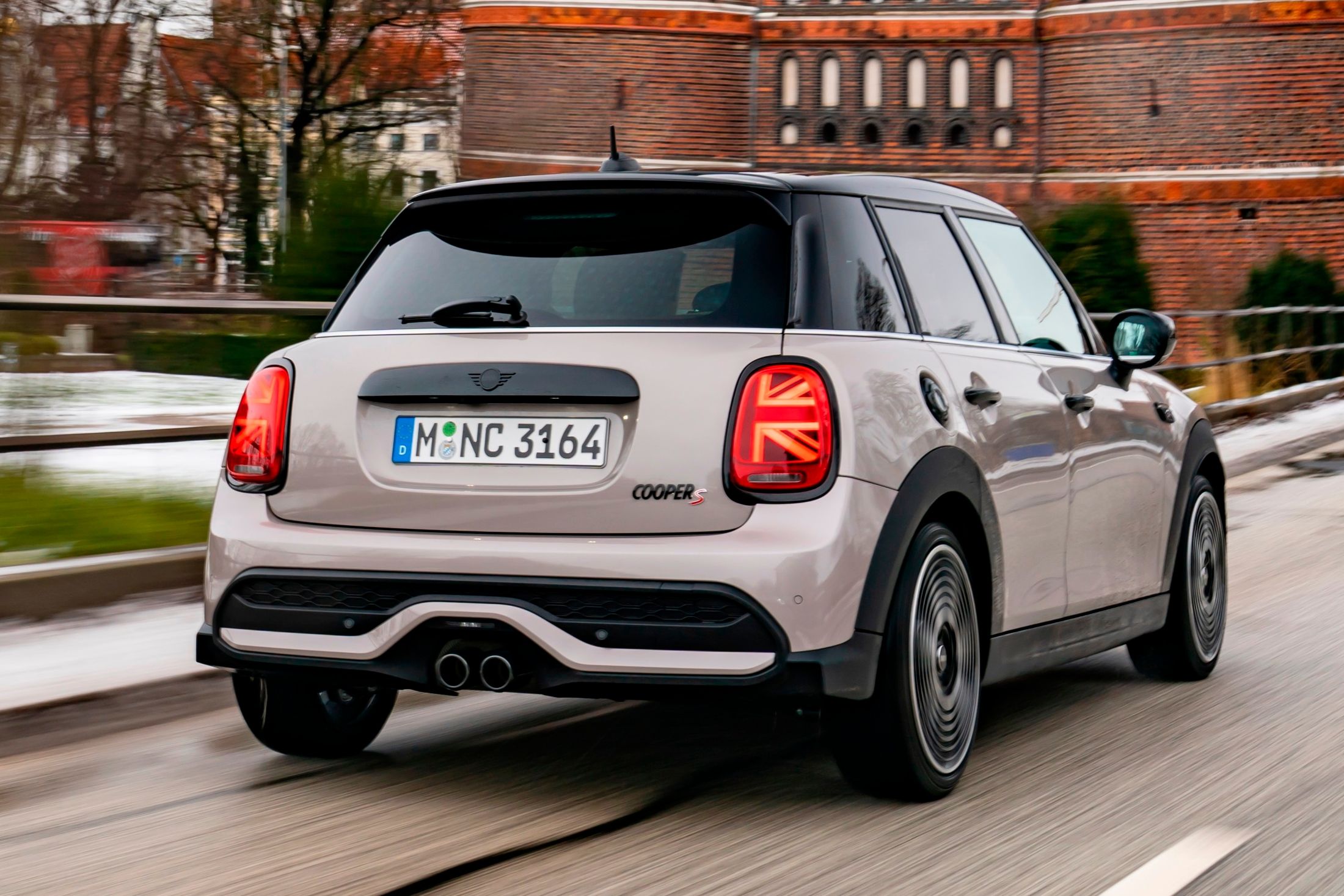 Rejoice! Mini Bringing Back The Manual On Four New Models