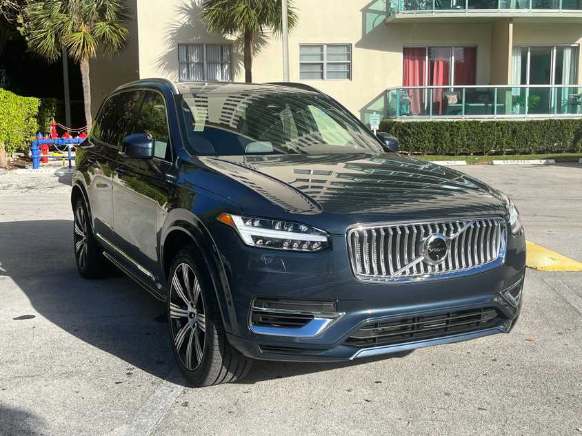 Volvo XC90 Generations: Key Updates Across All Model Years