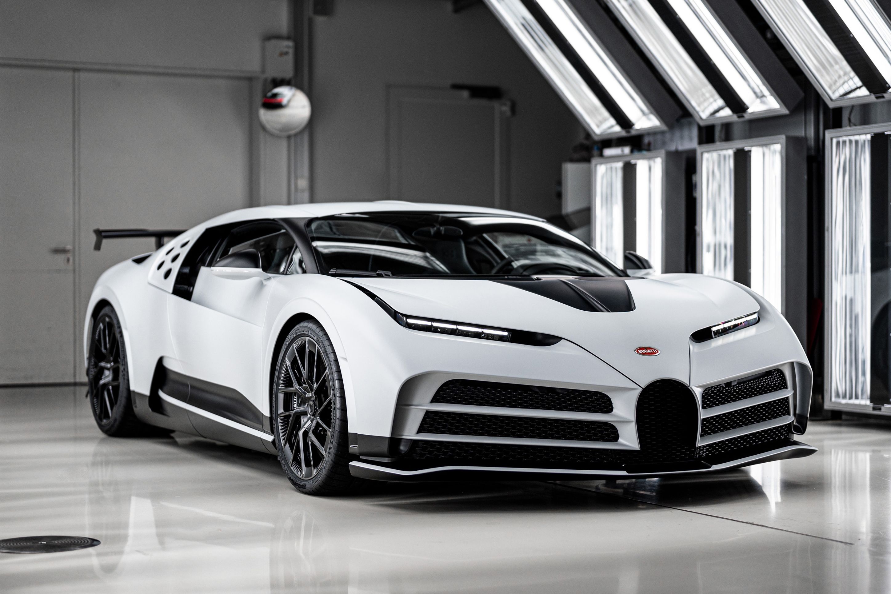 Bugatti Centodieci: Review, Pricing, Photos, and Specs