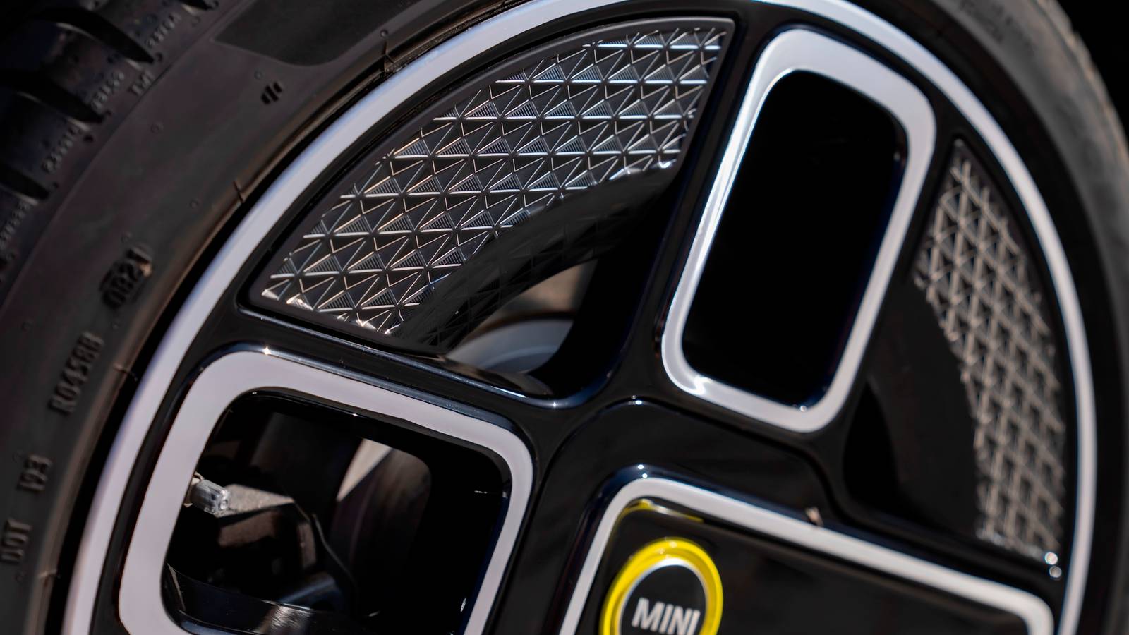 Mini Trials World's First Fully Recycled Wheels On New Electric Cooper ...