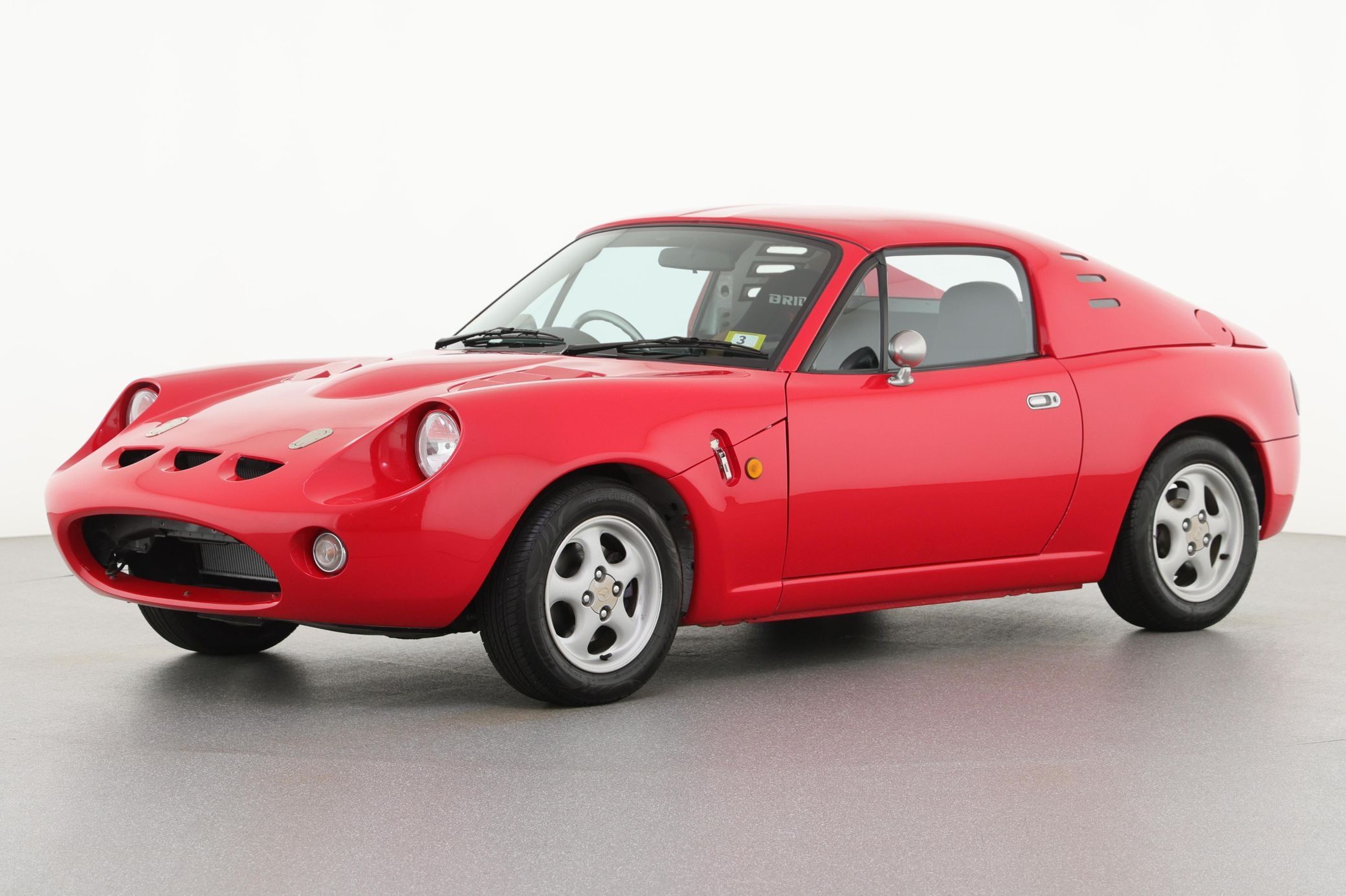 This 1992 Mazda Miata Thinks It's A Ferrari 250 GTO