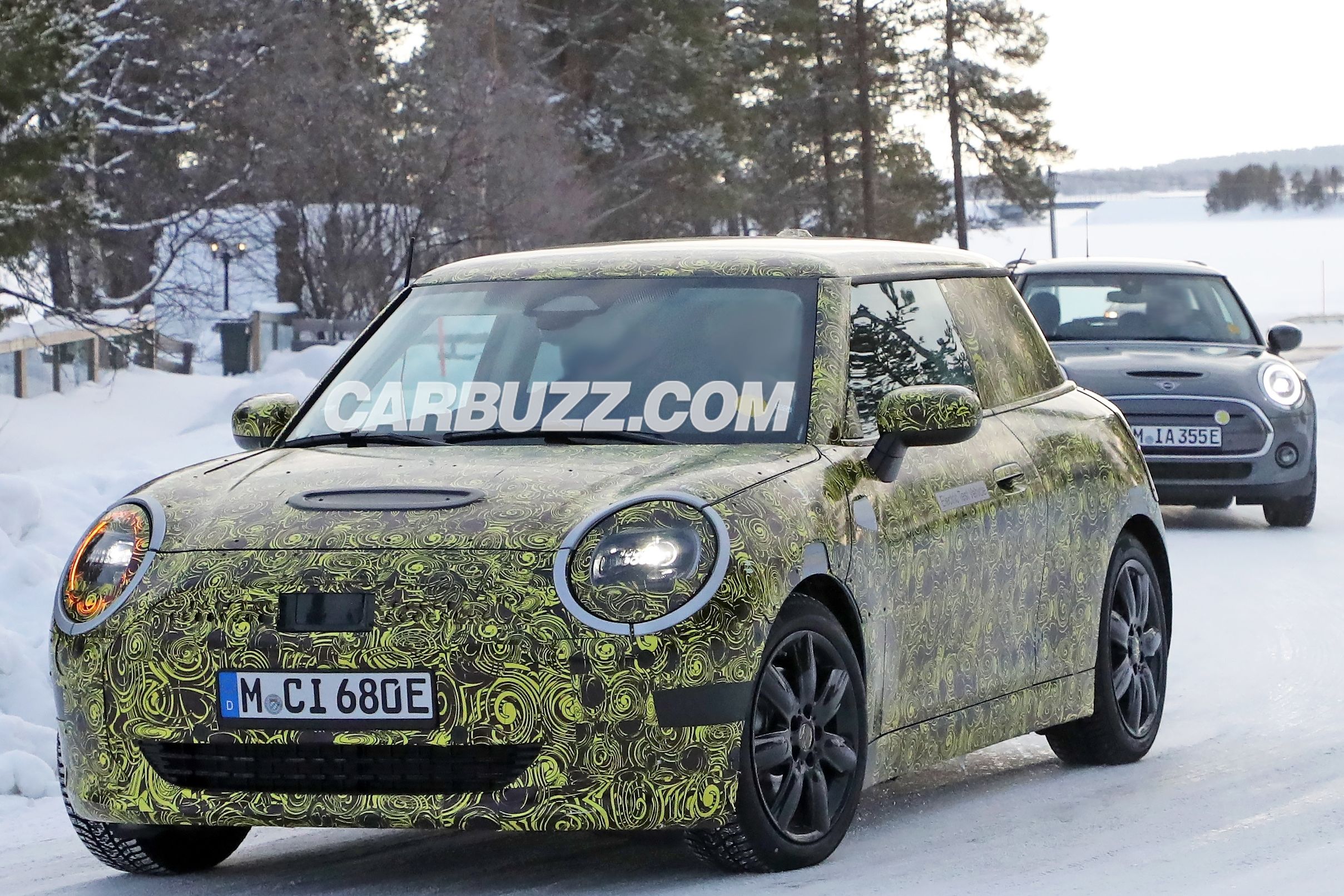 New Mini Cooper EV Will Have 240-Mile Range And 215 Horsepower