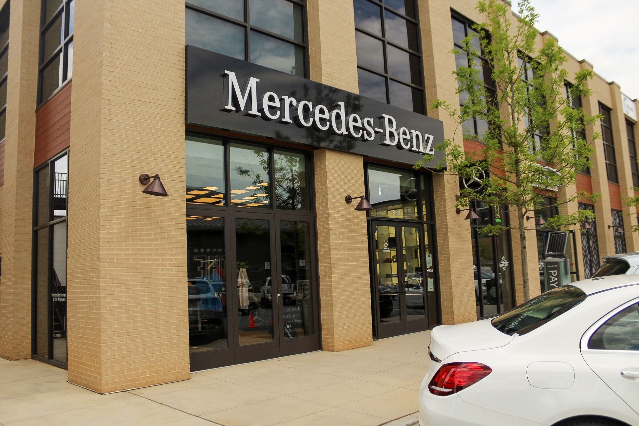 Mercedes' Redesigned Atlanta Store Only Keeps Two Cars On Display