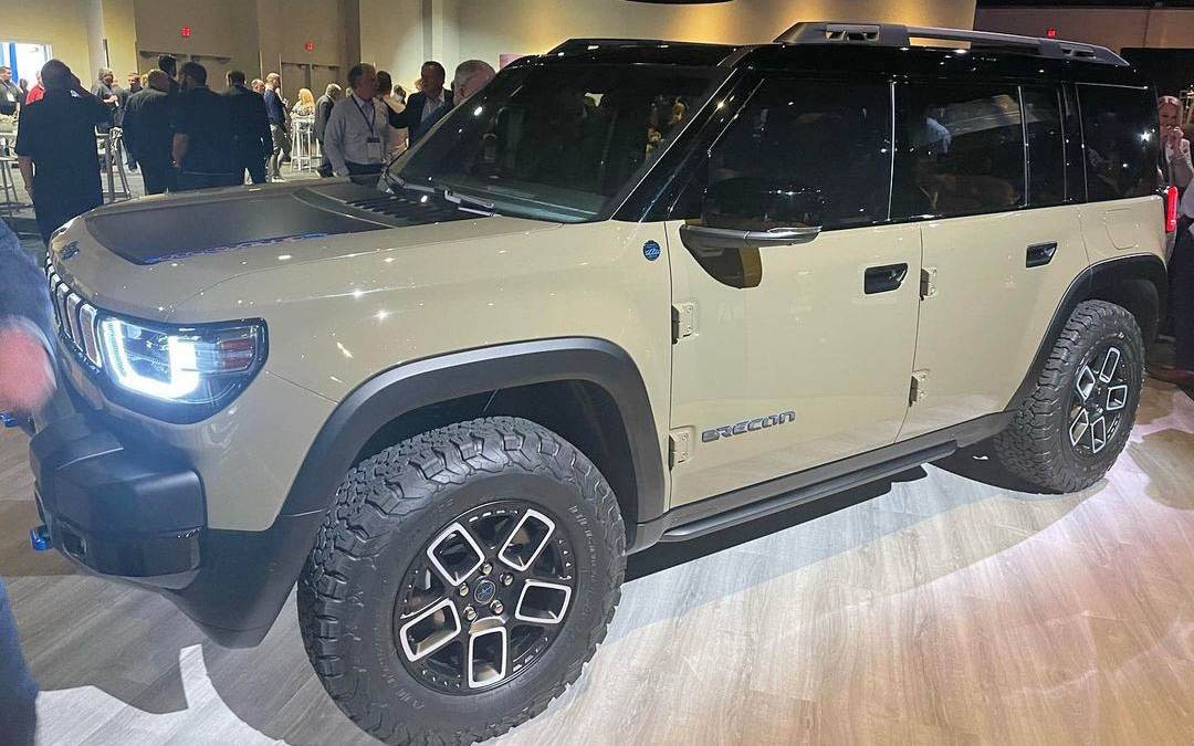 Jeep Reveals 2024 Recon Moab 4xe And Wagoneer S BEV To Dealers