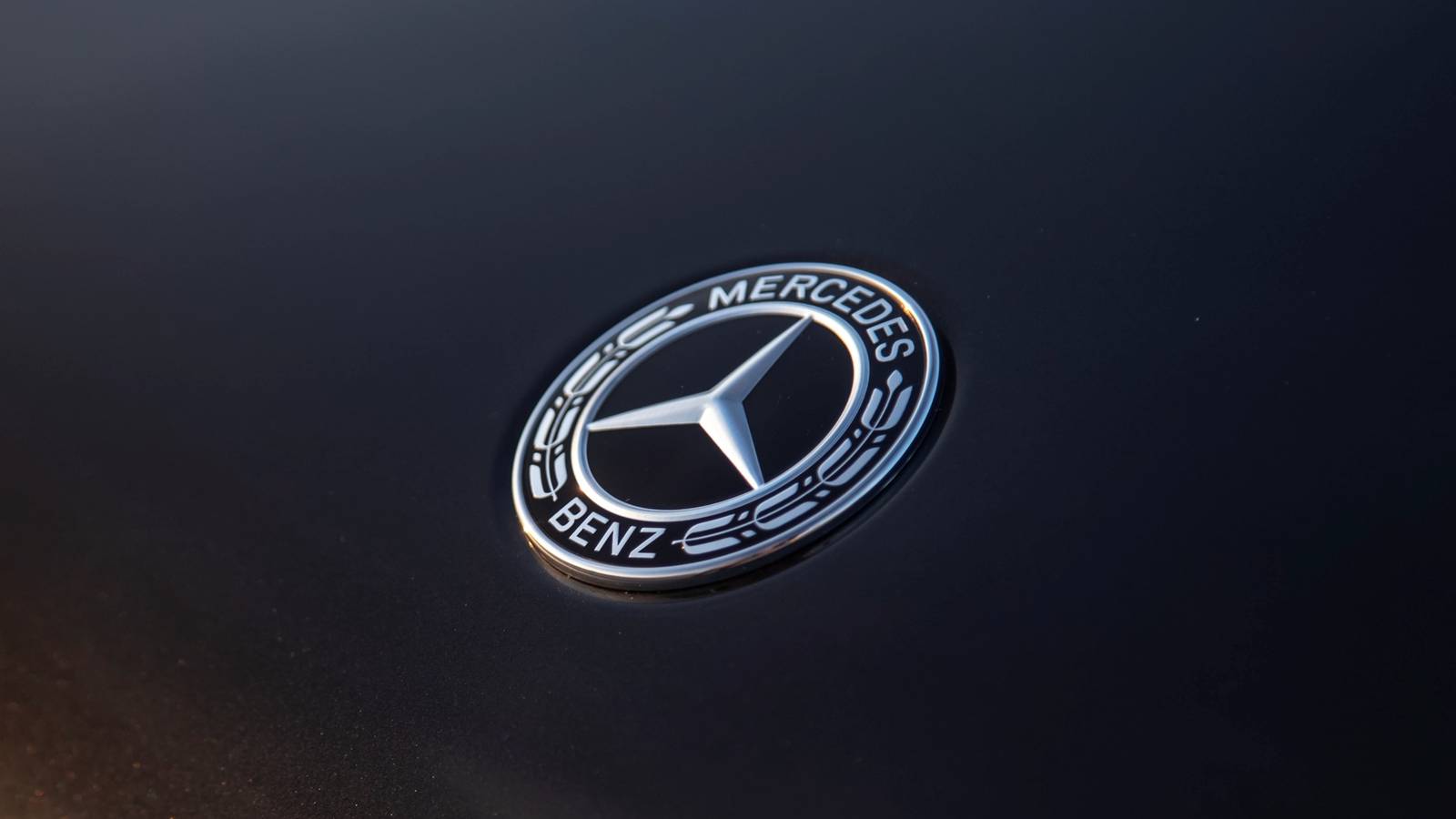 What does the Mercedes-Benz logo mean?