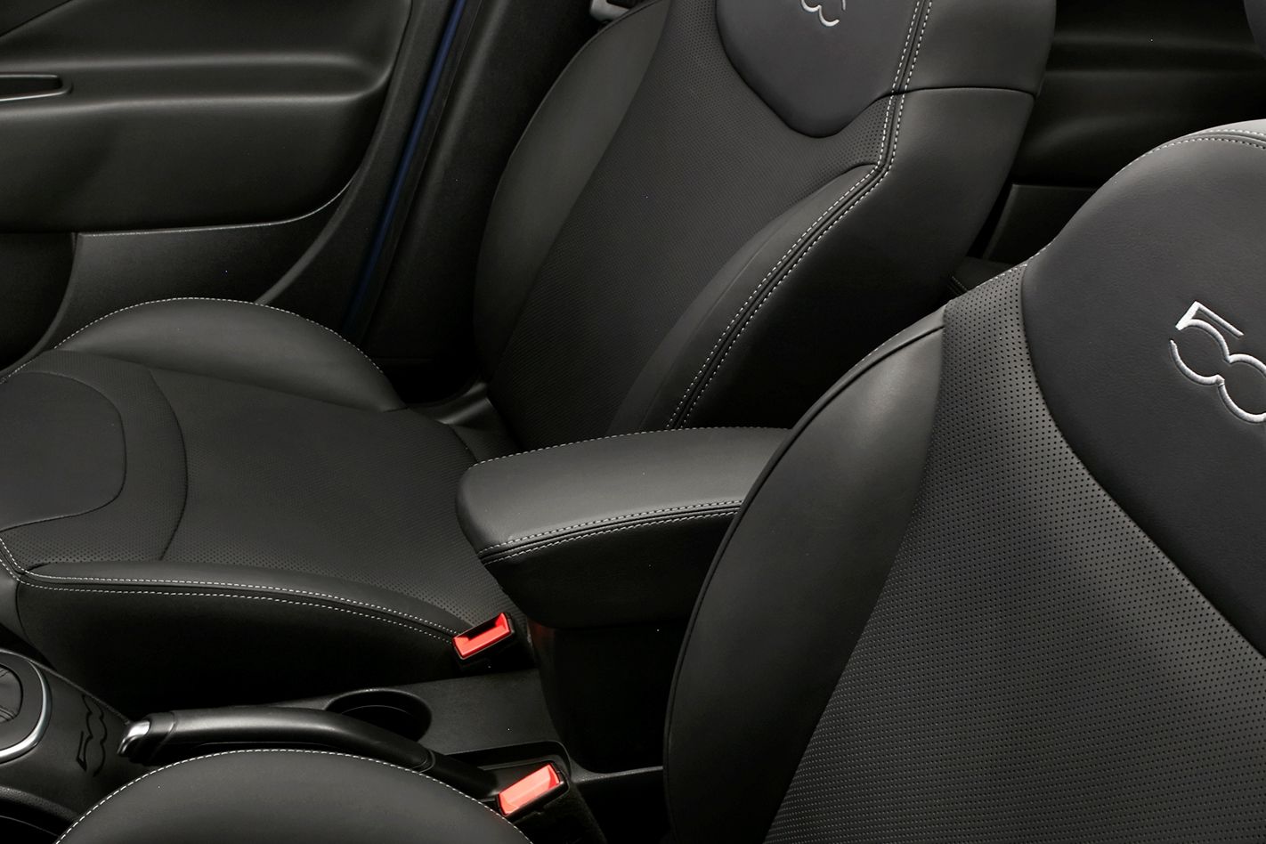 2020 Fiat 500L Interior Photos