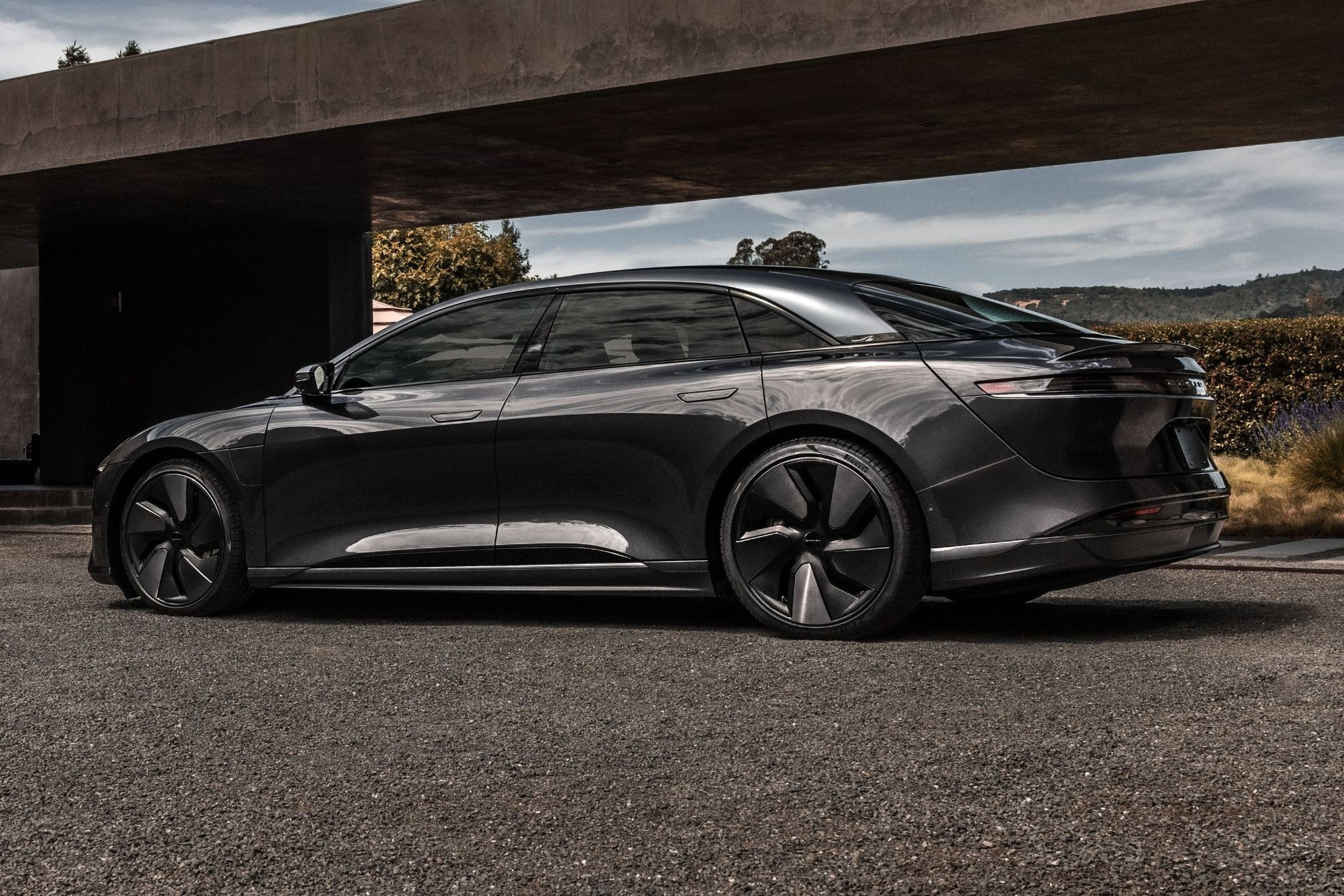 Lucid Air Gets The Blacked-Out Look Thanks To New Stealth Appearance ...