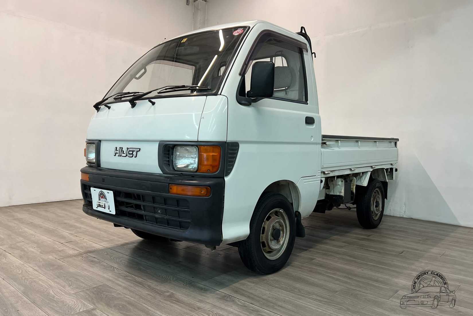 How Americans Are Importing Tiny Japanese Pickup Trucks