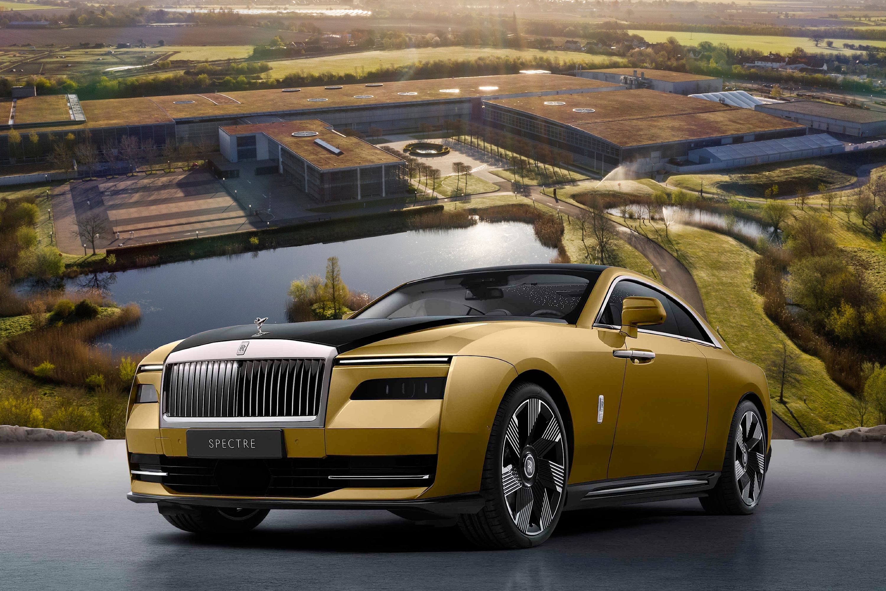 Rolls-Royce Proves Building Ultra-Luxury Cars Benefits More Than Just ...