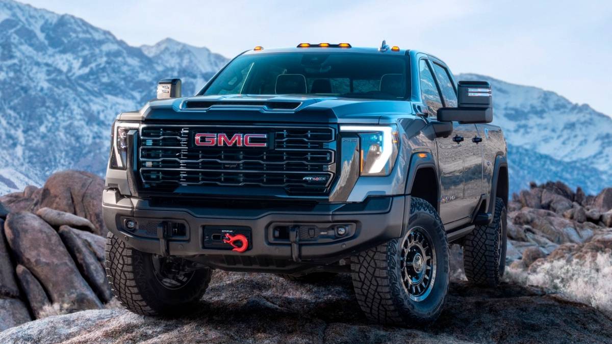 2024 GMC Sierra Heavy Duty Goes Hardcore With AT4X And Extreme AEV Edition