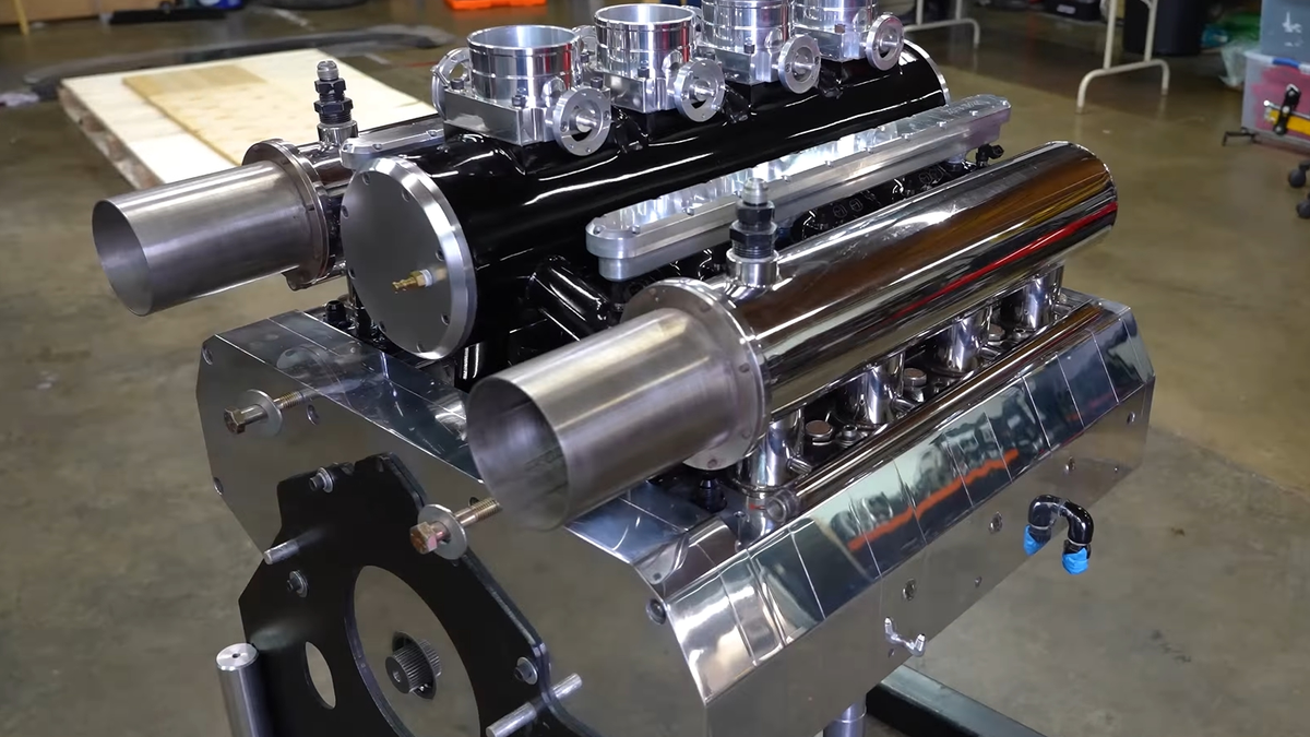 WATCH: Biggest Rotary Engine In The World Has 12 Rotors