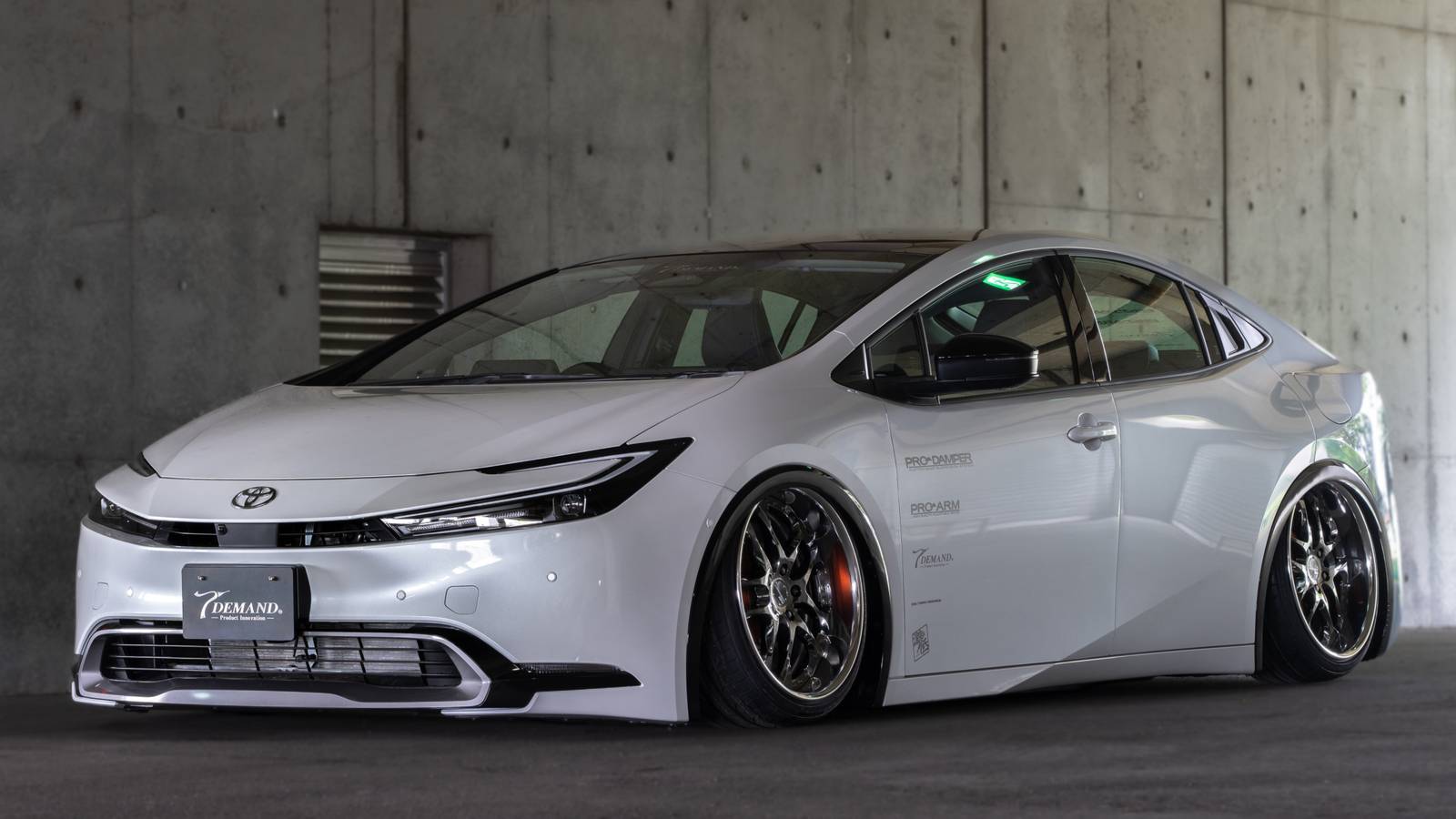 T-Demand Slams New Toyota Prius Down On Its Nuts