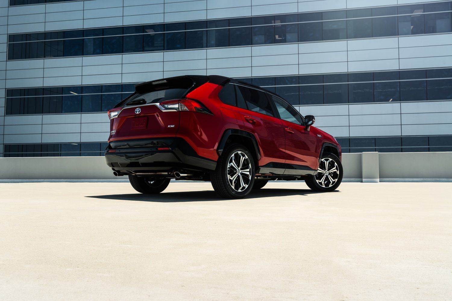 Toyota rav4 prime cena store