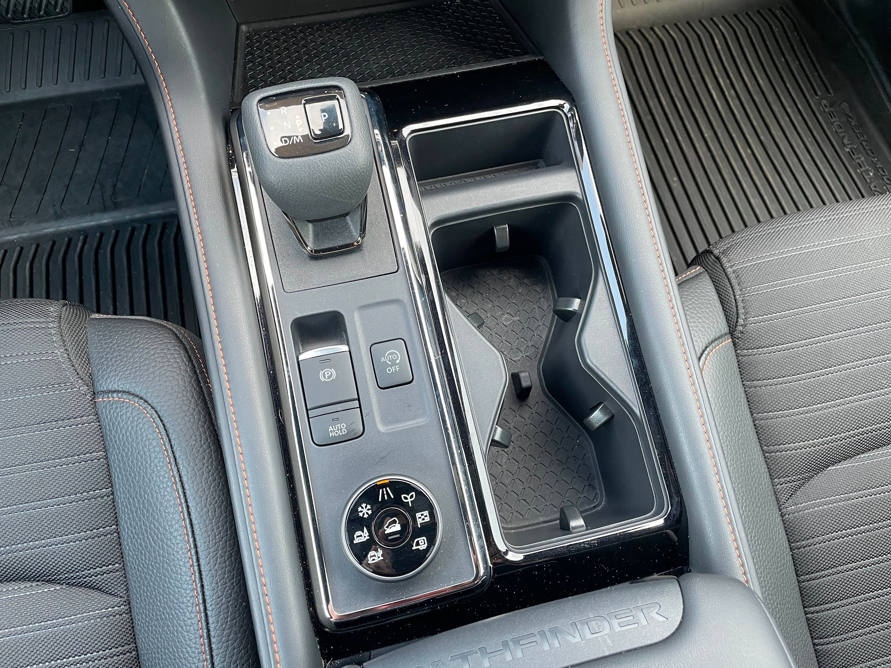 2024 Nissan Pathfinder Images: Interior and Exterior Gallery