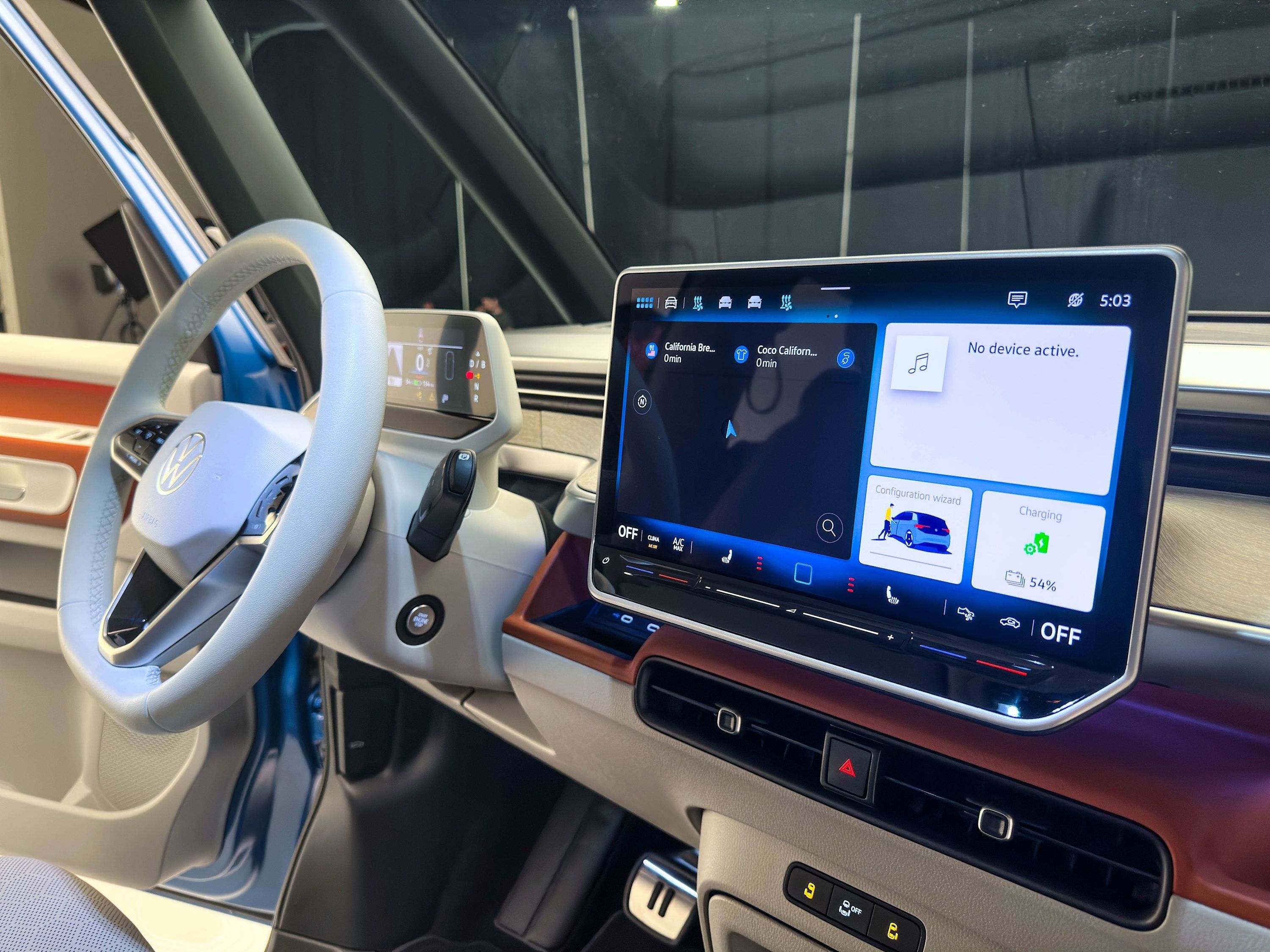 Volkswagen Wants Your iPhone To Replace The Gauge Cluster