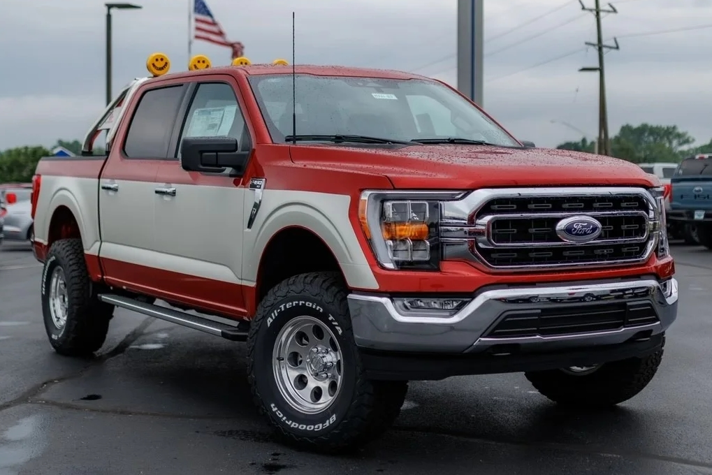 Ford F-150 Gets Retro Styling Package And 700-HP Supercharged V8 For ...