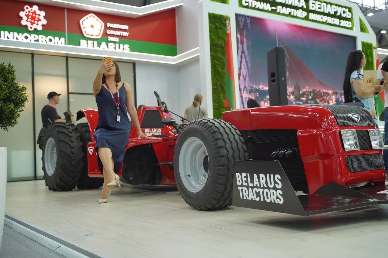 Formula 1 Car Made From Tractor Parts Allegedly Has 174-MPH Top Speed